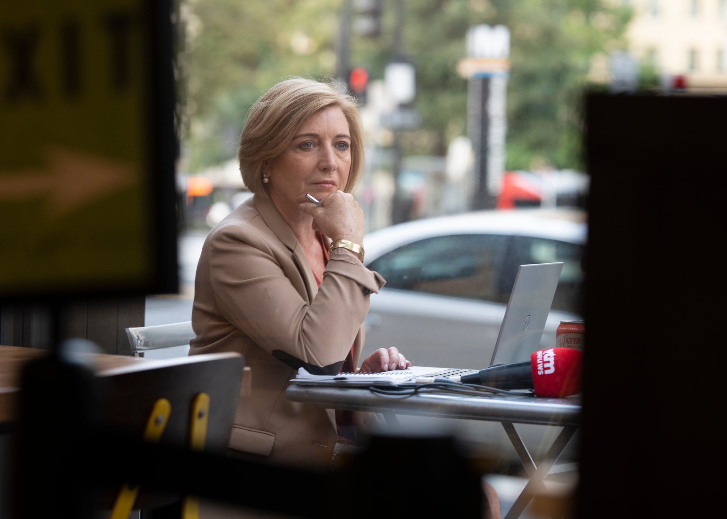 VTM NIEUWS-journaliste Greet De Keyser gewond na aanval in Washington ...