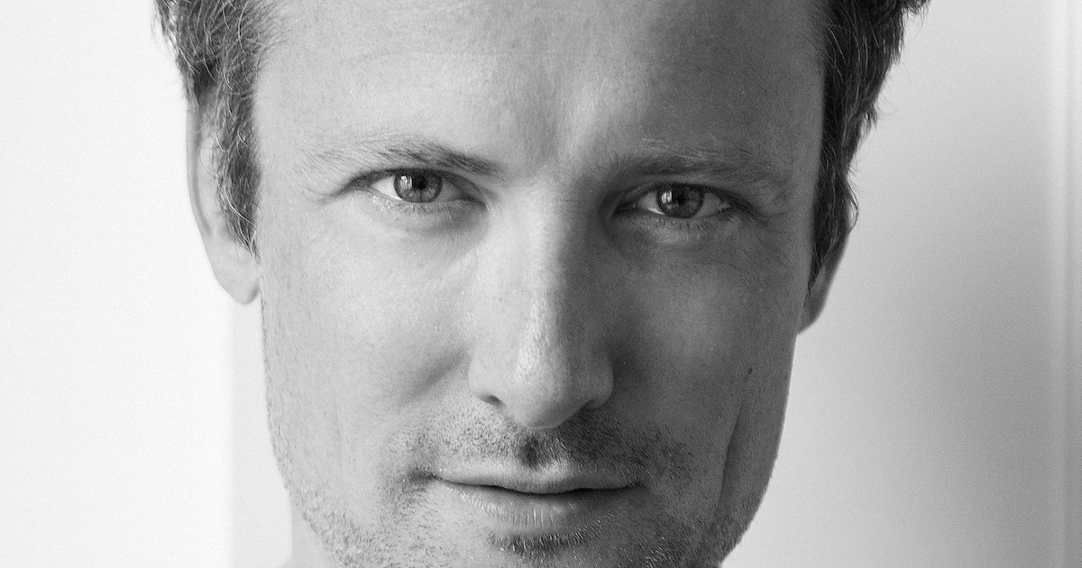 Modeontwerper Tim Van Steenbergen: ‘Ik heb sproeten op de meest gekke ...