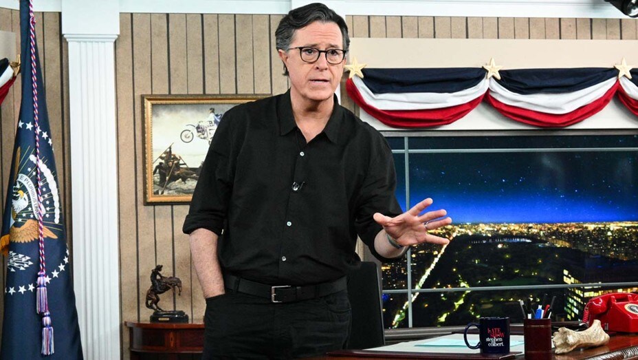 Het lachen is hem vergaan: talkshowhost Stephen Colbert moet tranen ...
