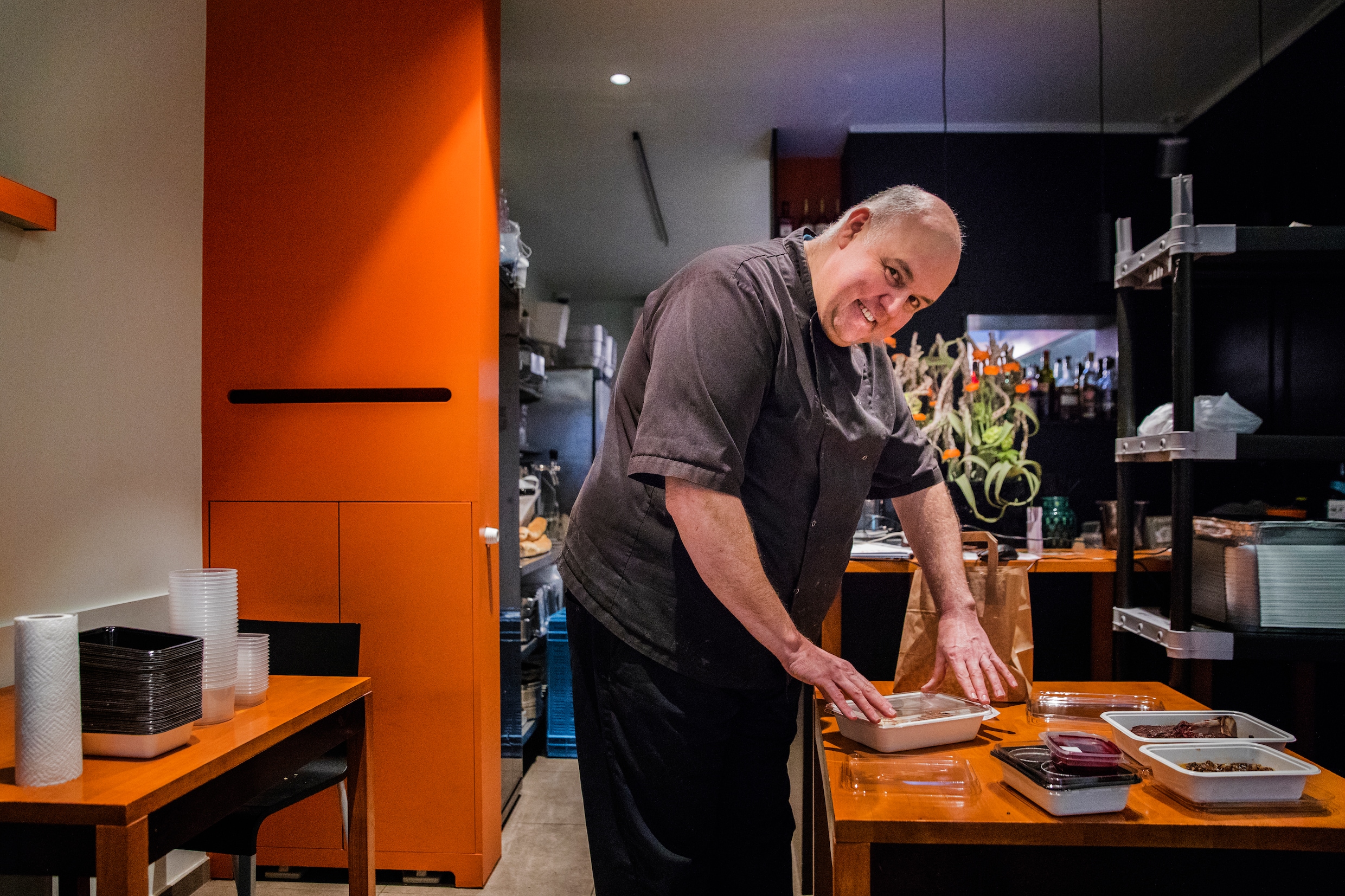 ‘Van afhaalmenu’s word je als chef-kok niet vrolijk’ | De Morgen