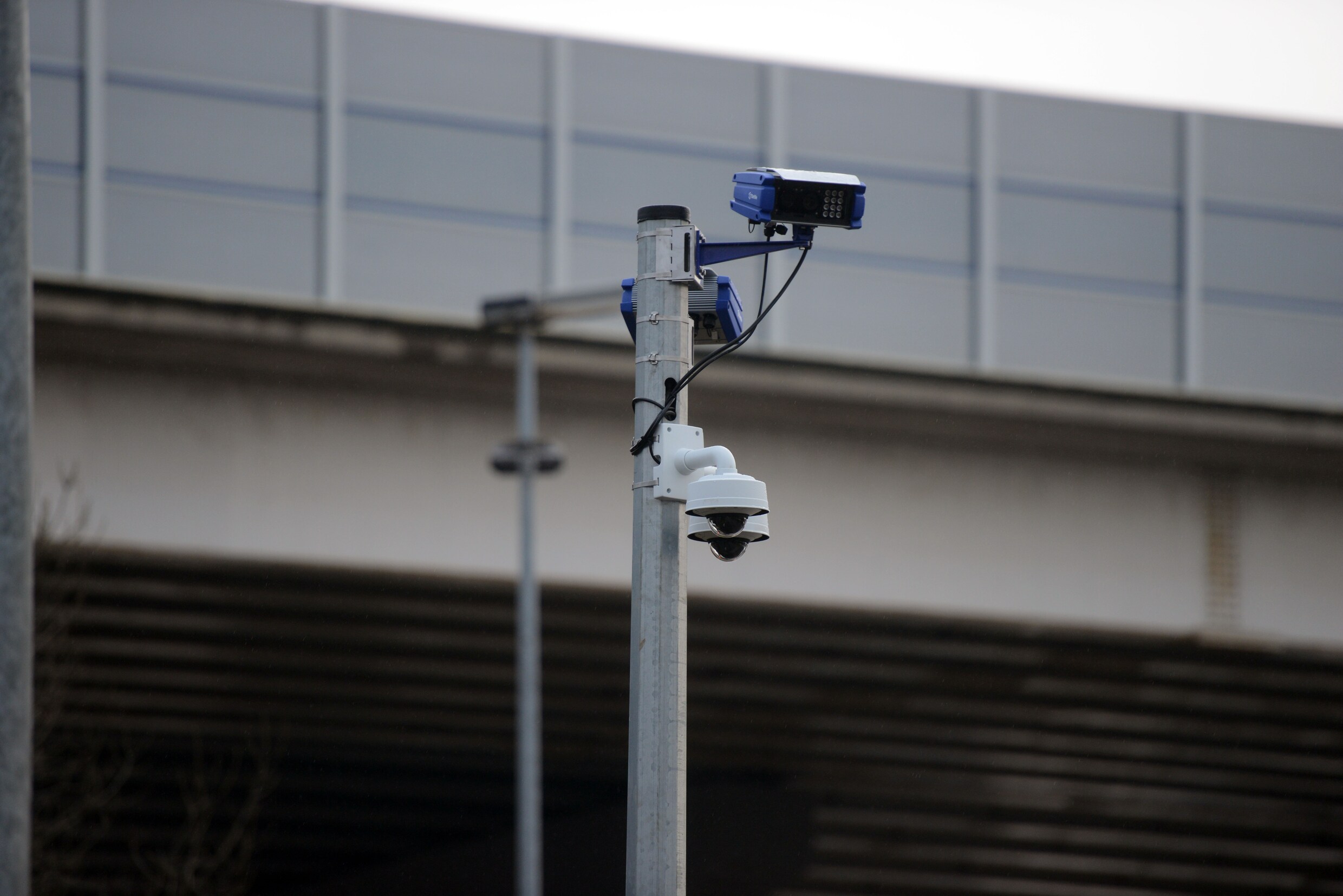 Duur cameraschild langs snelwegen werkt amper: tot 80 procent vals ...