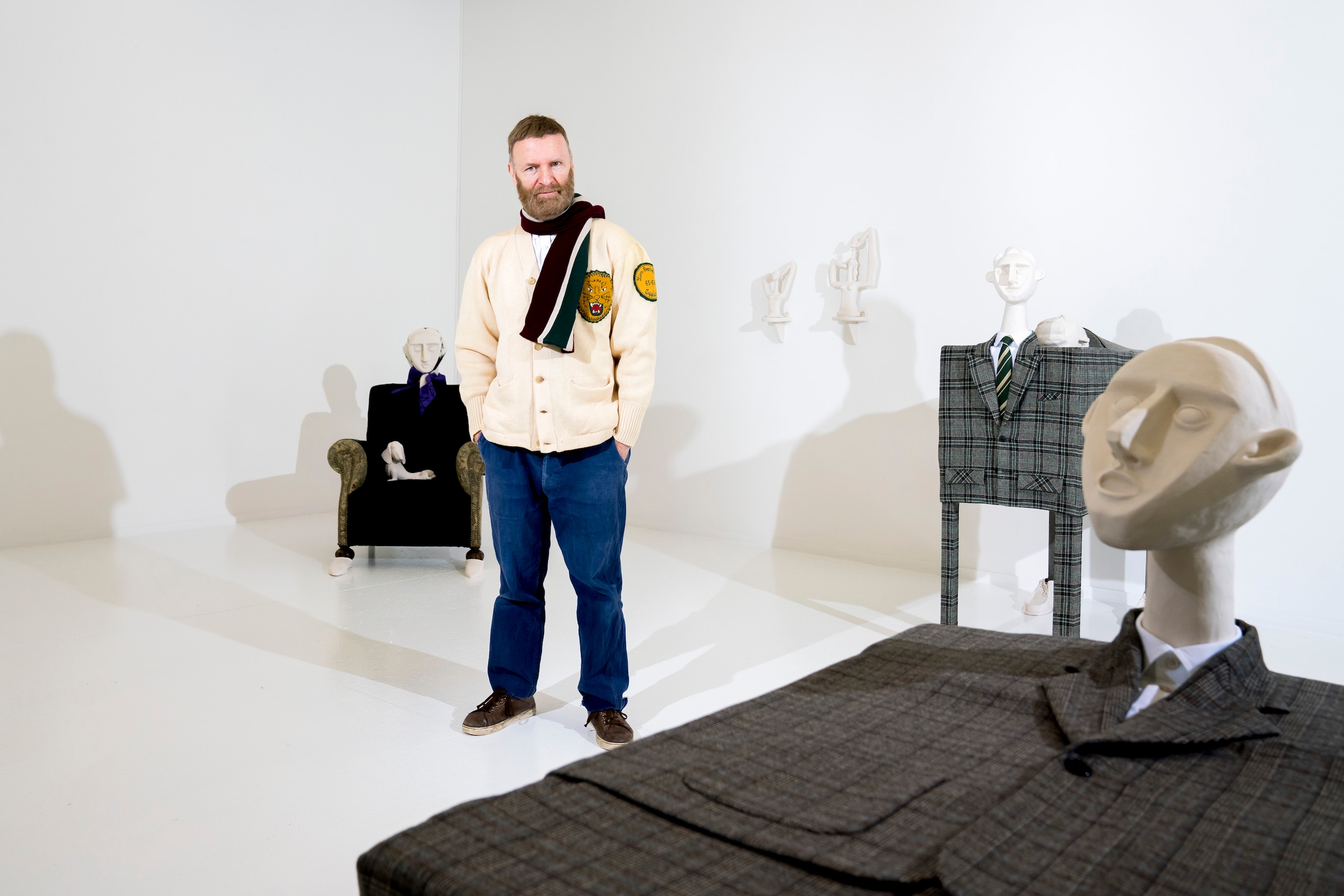 Antwerps ontwerper Dirk Van Saene exposeert: ‘Ik ben zot van mode, maar ...