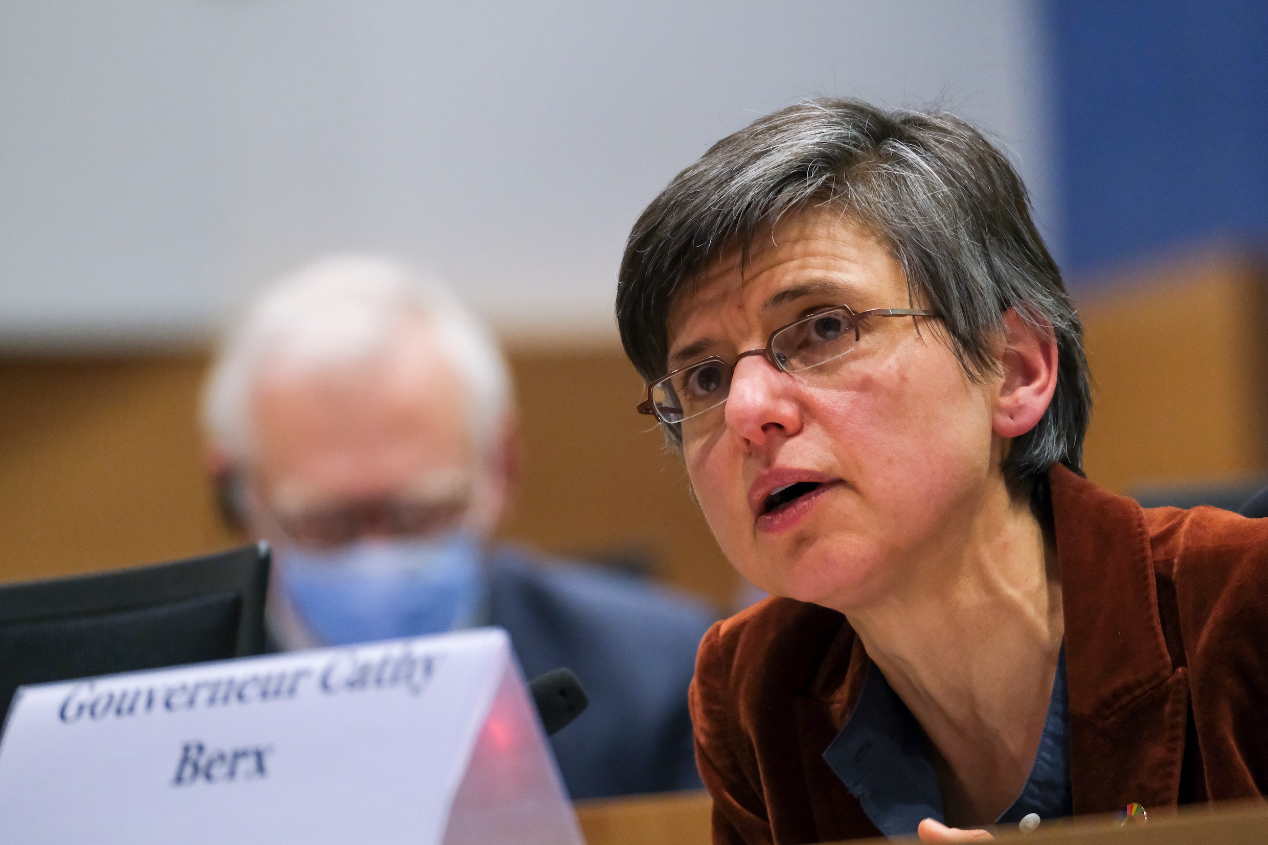 Antwerps gouverneur Cathy Berx klaagt toenemend antisemitisme tegenover Joodse kinderen aan | De ...