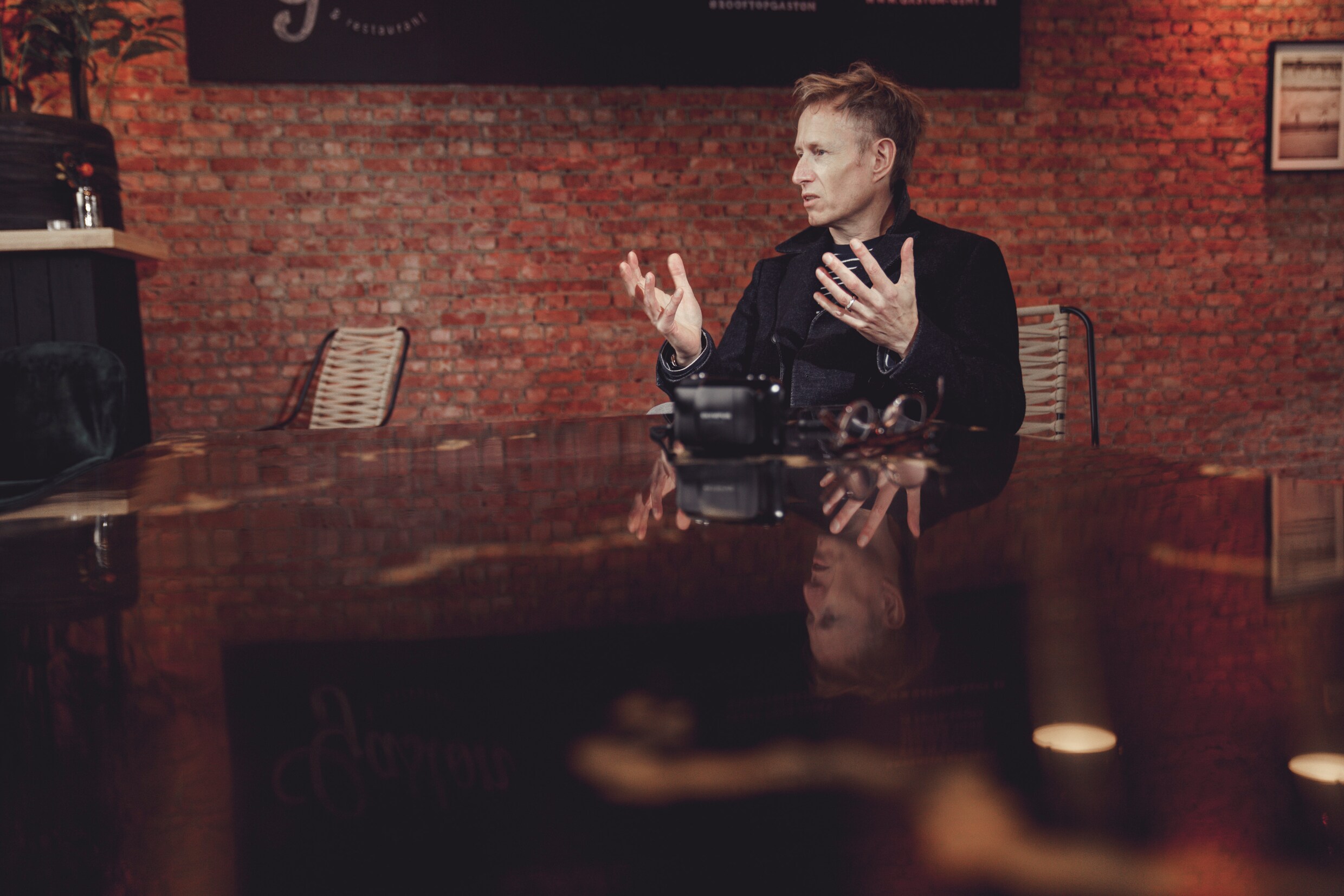 Peter Terrin: ‘Ik vind het belangrijk om boeken fysiek mee te zeulen ...