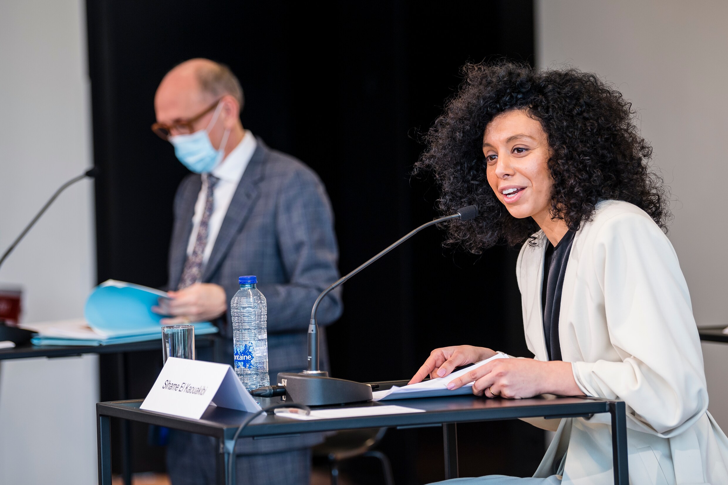 Stad Antwerpen laat beslag leggen op vermogen van Sihame El Kaouakibi ...