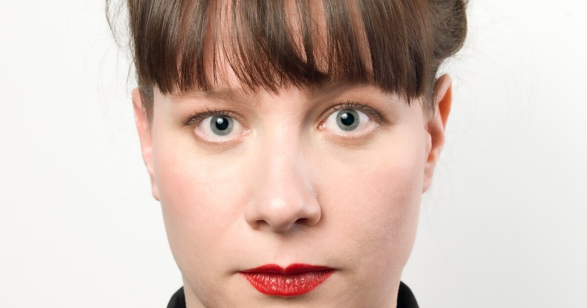 ‘Wie zette mijn naaktfoto’s online?’ Na zeventien jaar gaat Jantine op ...