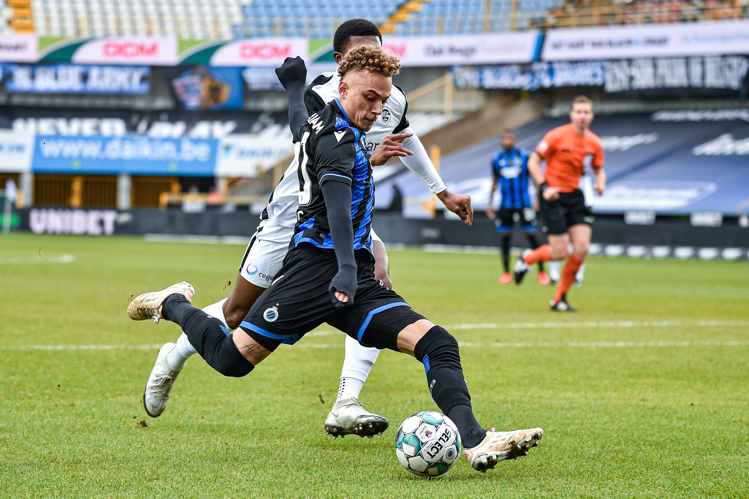 ‘Club is een geldmachine. Noa Lang kostte 6 miljoen en zal voor een ...
