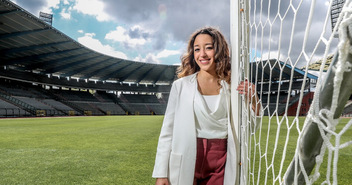 Samia Ahrouch moet racisme in het voetbal tackelen: ‘Ik kijk op naar ...