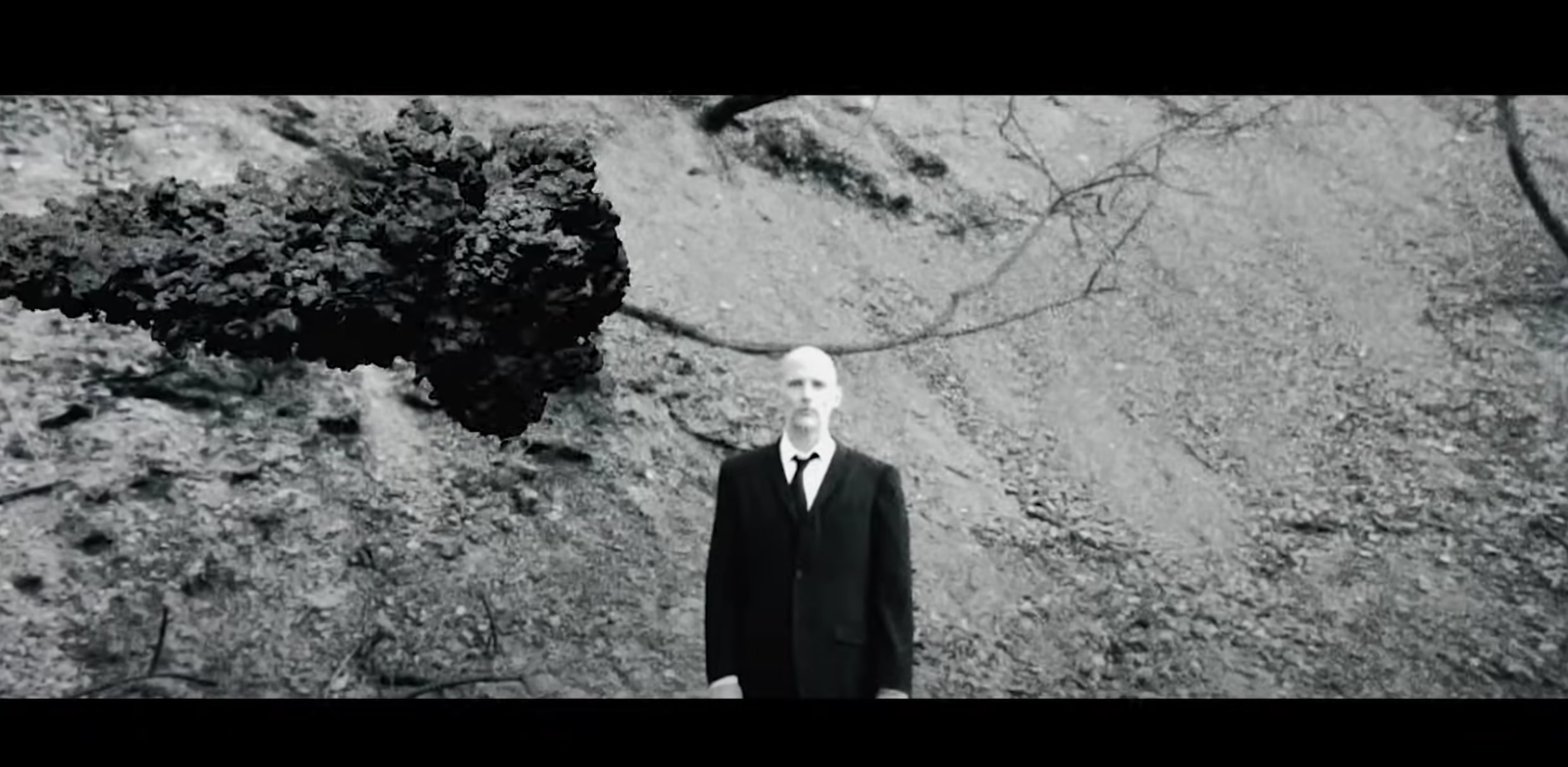 Moby brengt een deprimerende documentaire over zichzelf uit: ‘Er zit een zelfdestructieknop in ...