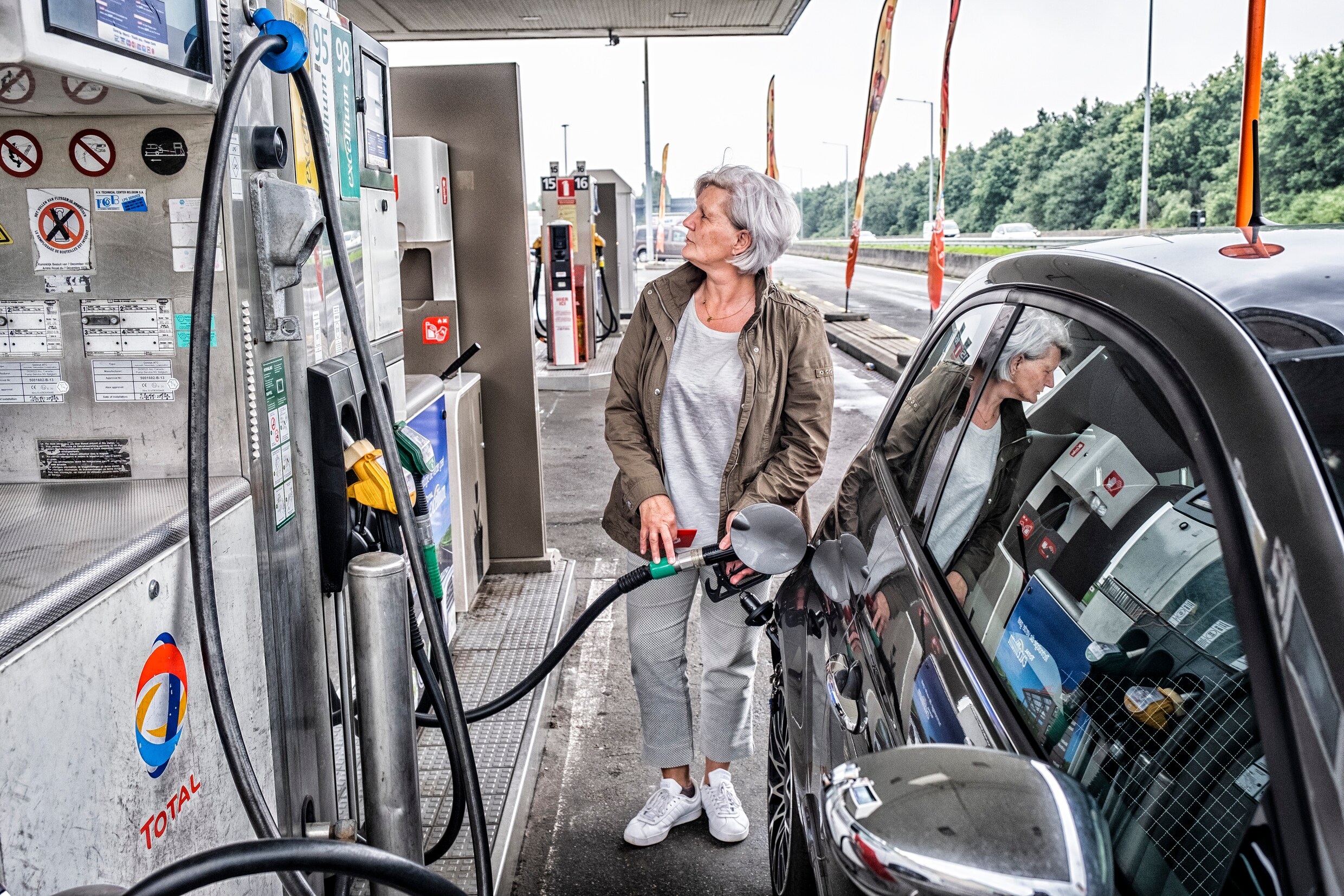 Benzineprijs bereikt nieuw record: vanaf morgen betaalt u 1,799 euro ...