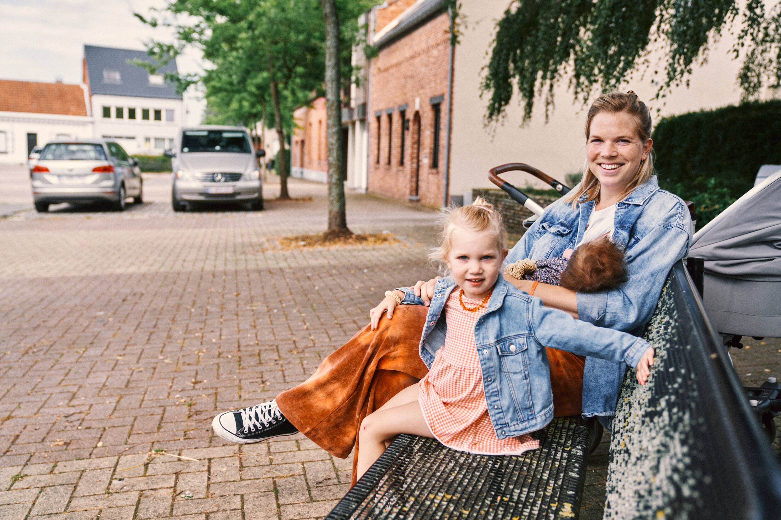 ‘De echte functie van borsten is nog altijd het voeden’: jonge moeders ...