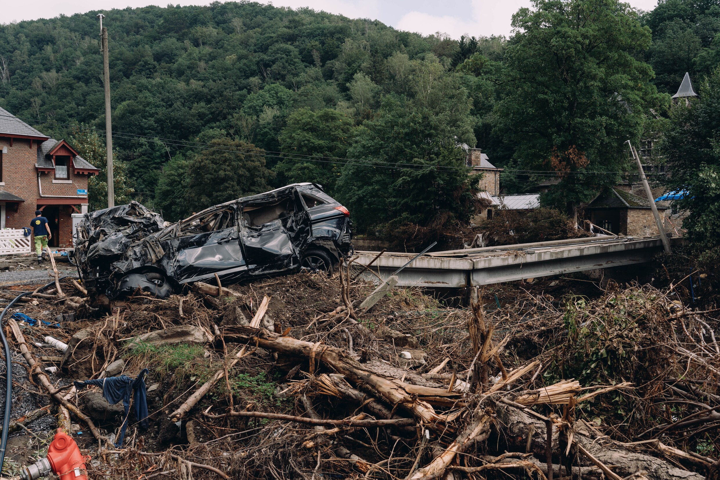 Trooz begint na drie weken aan de heropbouw: ‘Het lijkt wel alsof hier ...