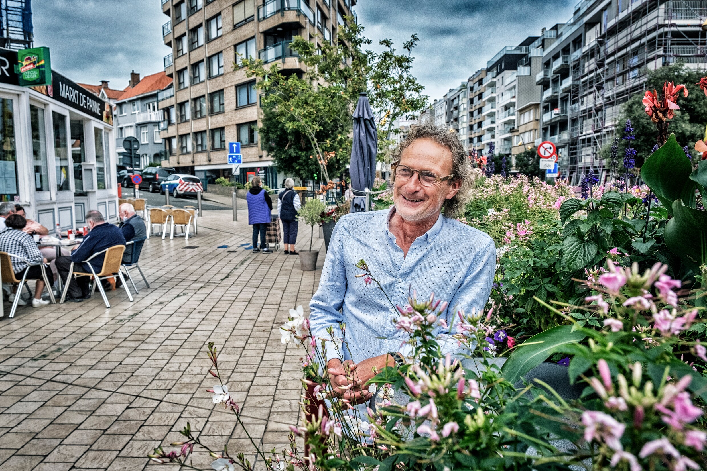 De Panne, waar politici vechtend over straat rollen | De Morgen