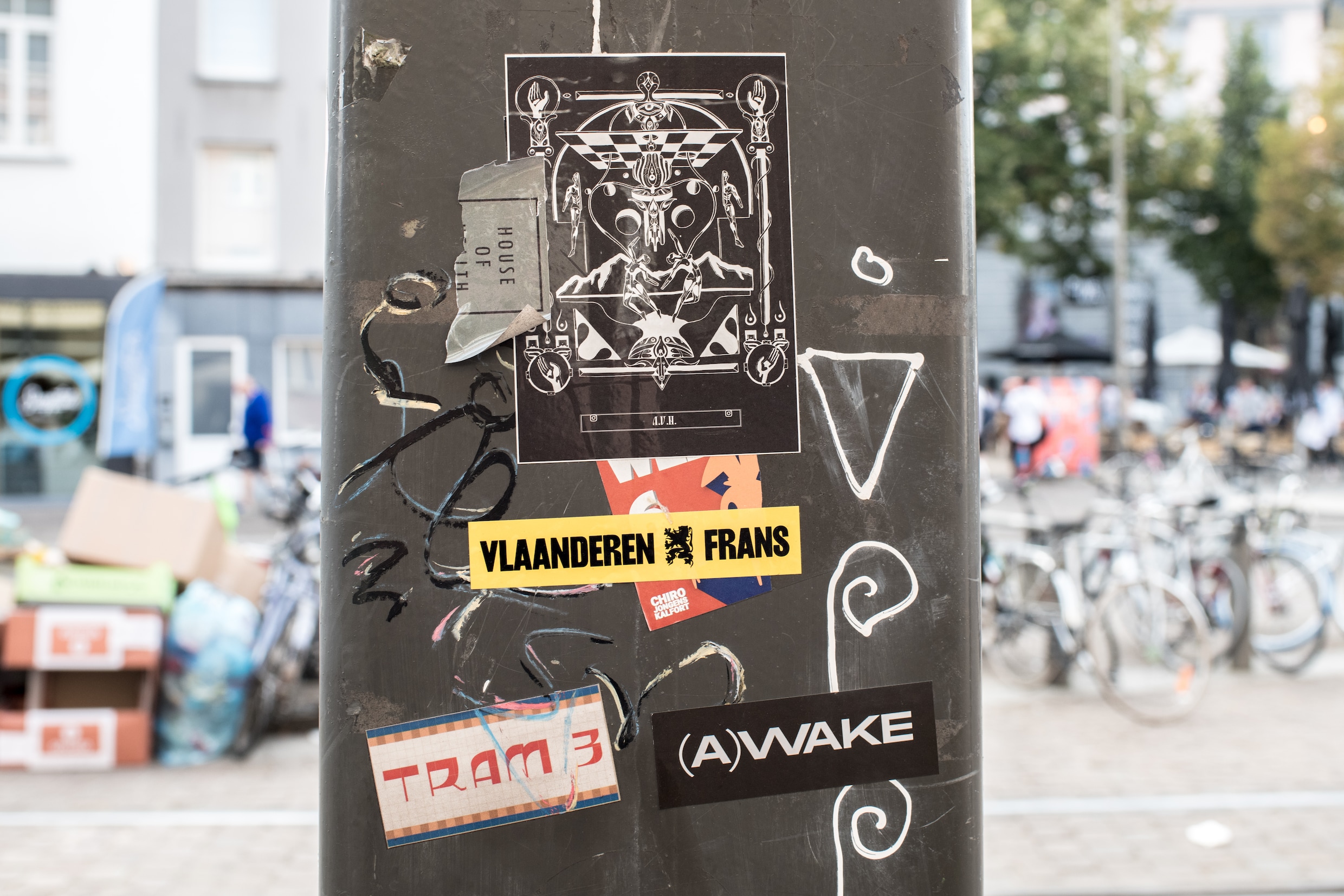 ‘Een sticker is klein, tot het over jou gaat’: steden in de ban van het ...