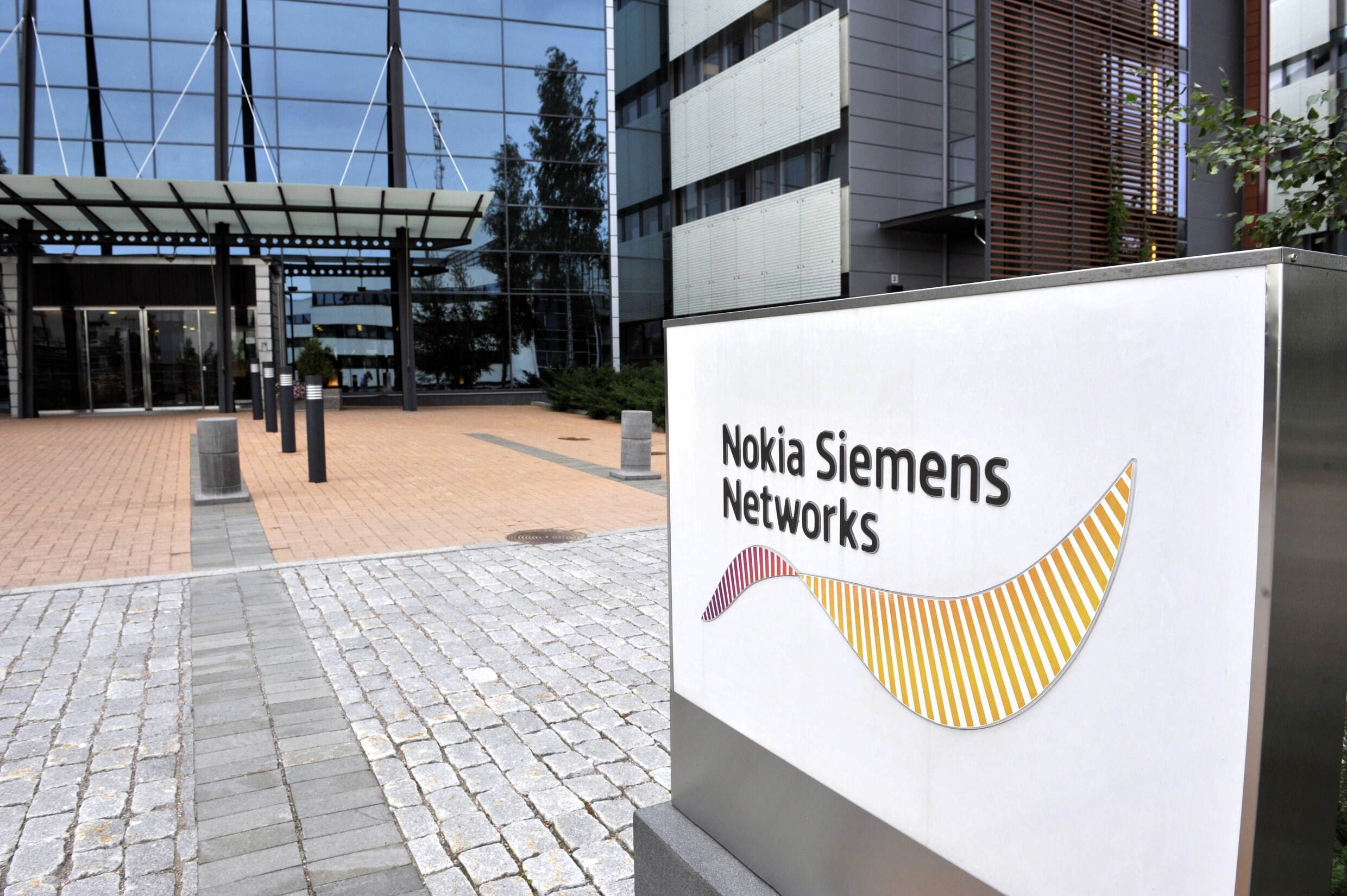 Siemens wil zo snel mogelijk uit joint venture met Nokia | De Morgen
