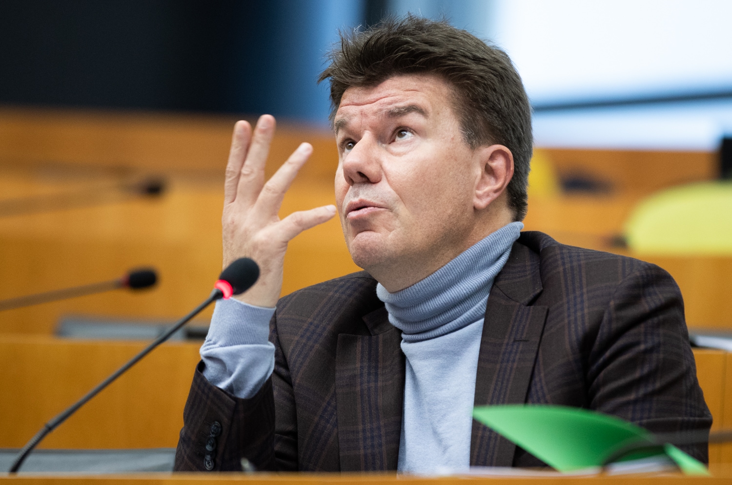 Kunnen we niet gewoon aanvaarden dat een democratie altijd een ...