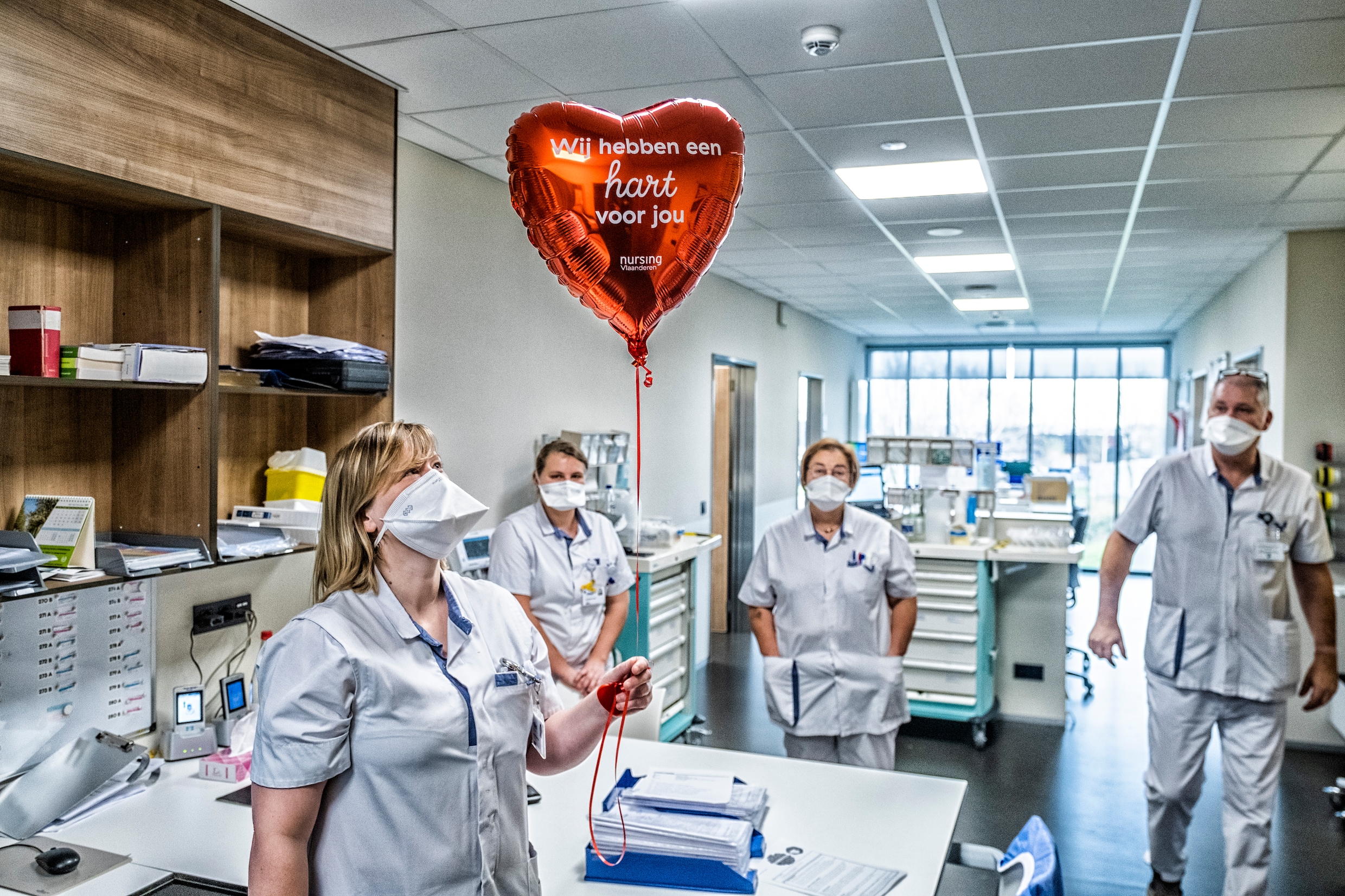Wanneer het management verpleegkundigen vloeren laat boenen | De Morgen