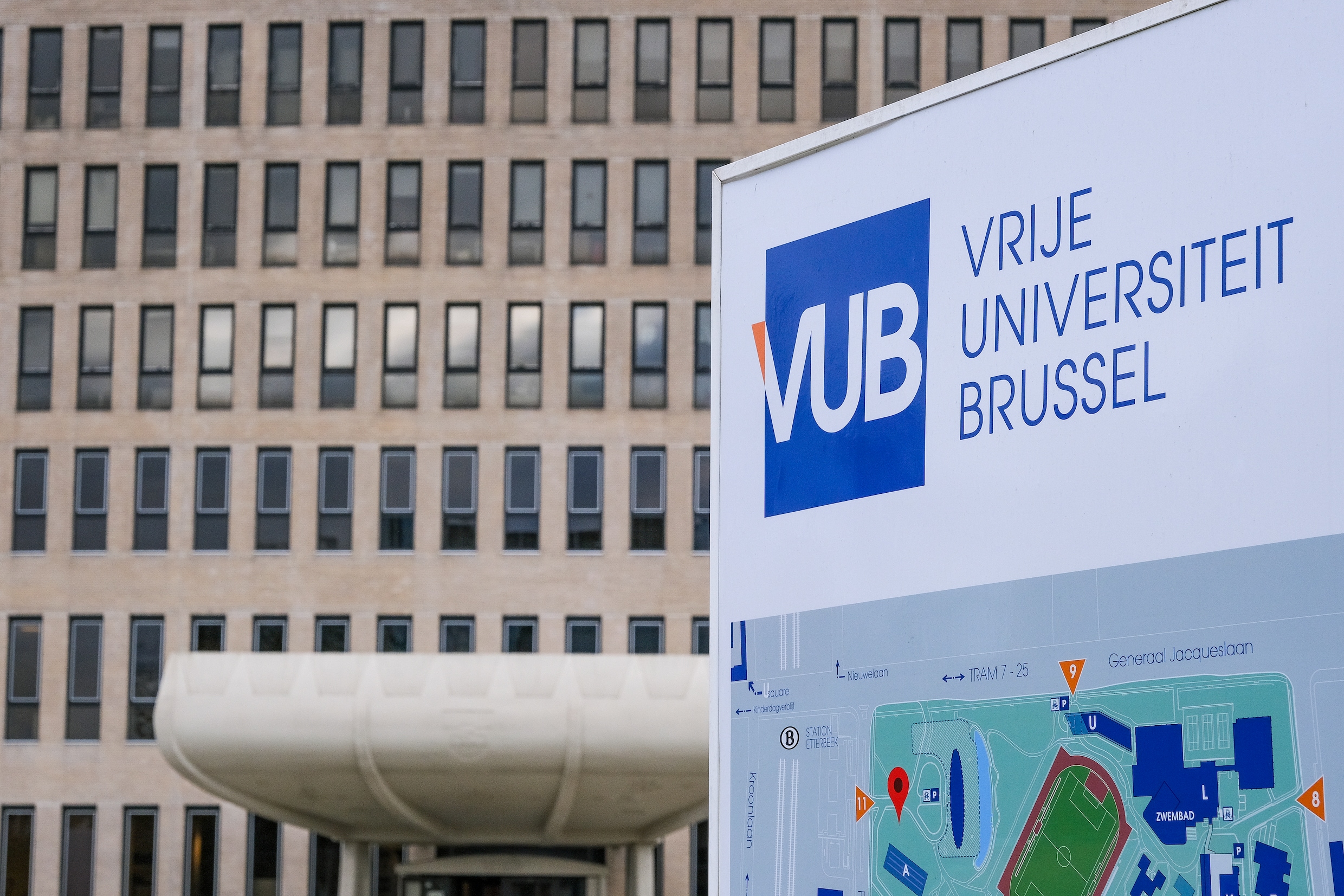 ‘Als ik je ooit nog tegenkom, maak ik je af’: opnieuw professor onder ...