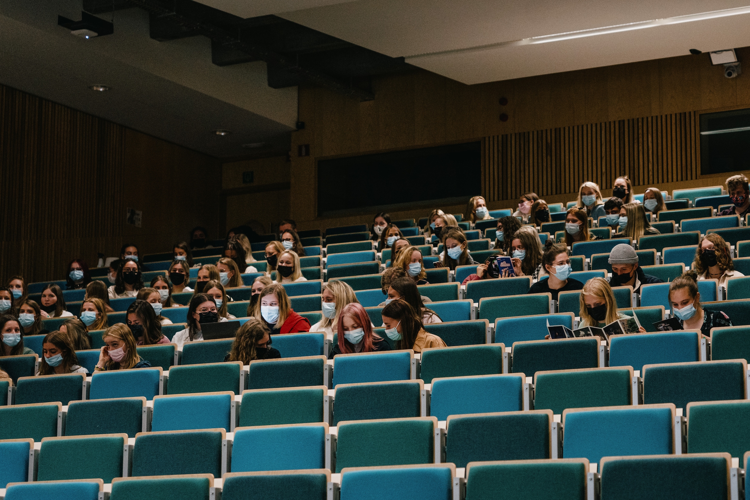 Lessen aan universiteit niet langer allemaal online: ‘Als we opnames ...