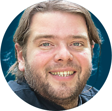 Benny Claessens is model voor genderneutraal ondergoed | De Morgen