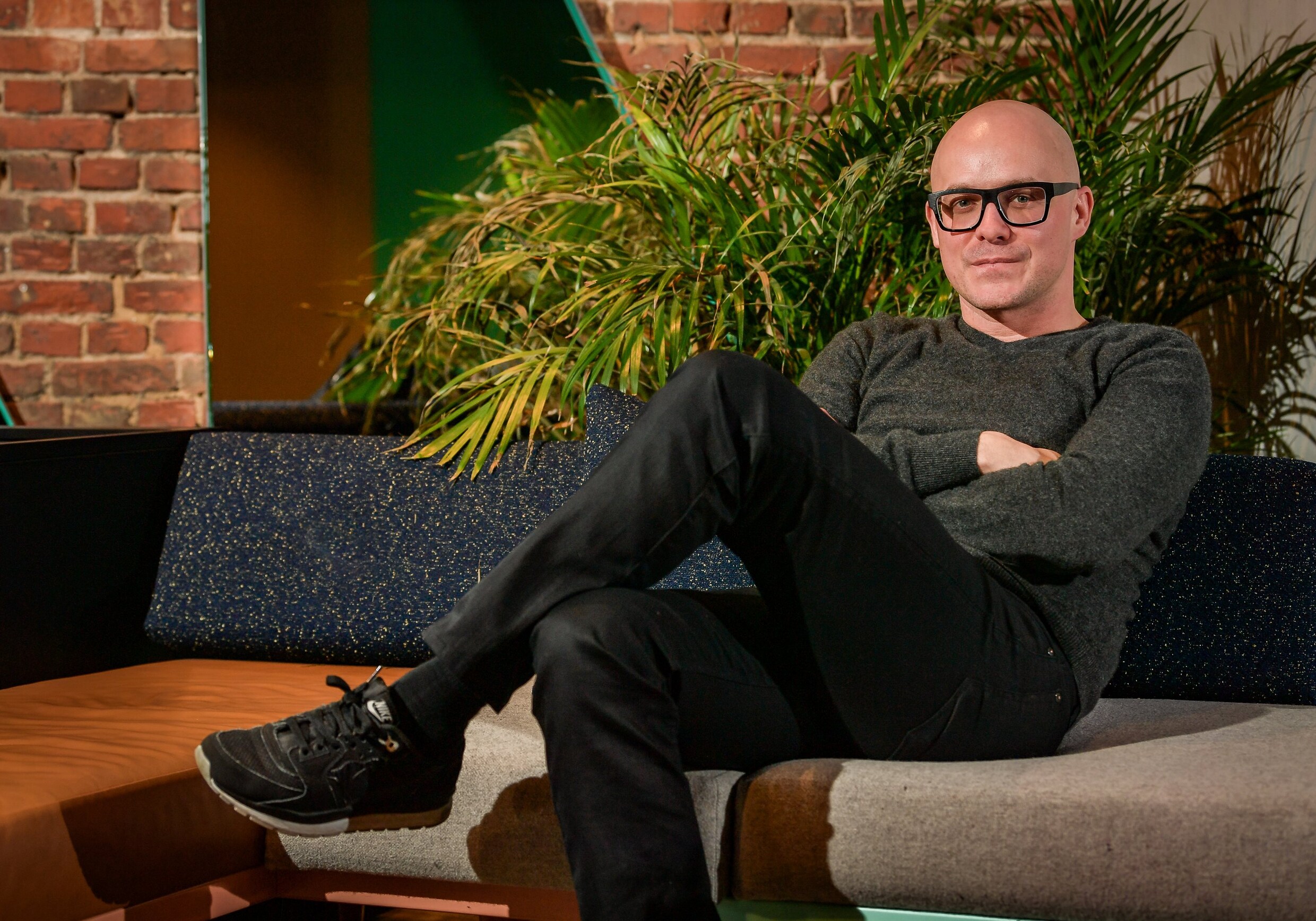 Philippe Geubels checkt in bij ‘Hotel Römantiek’ | De Morgen