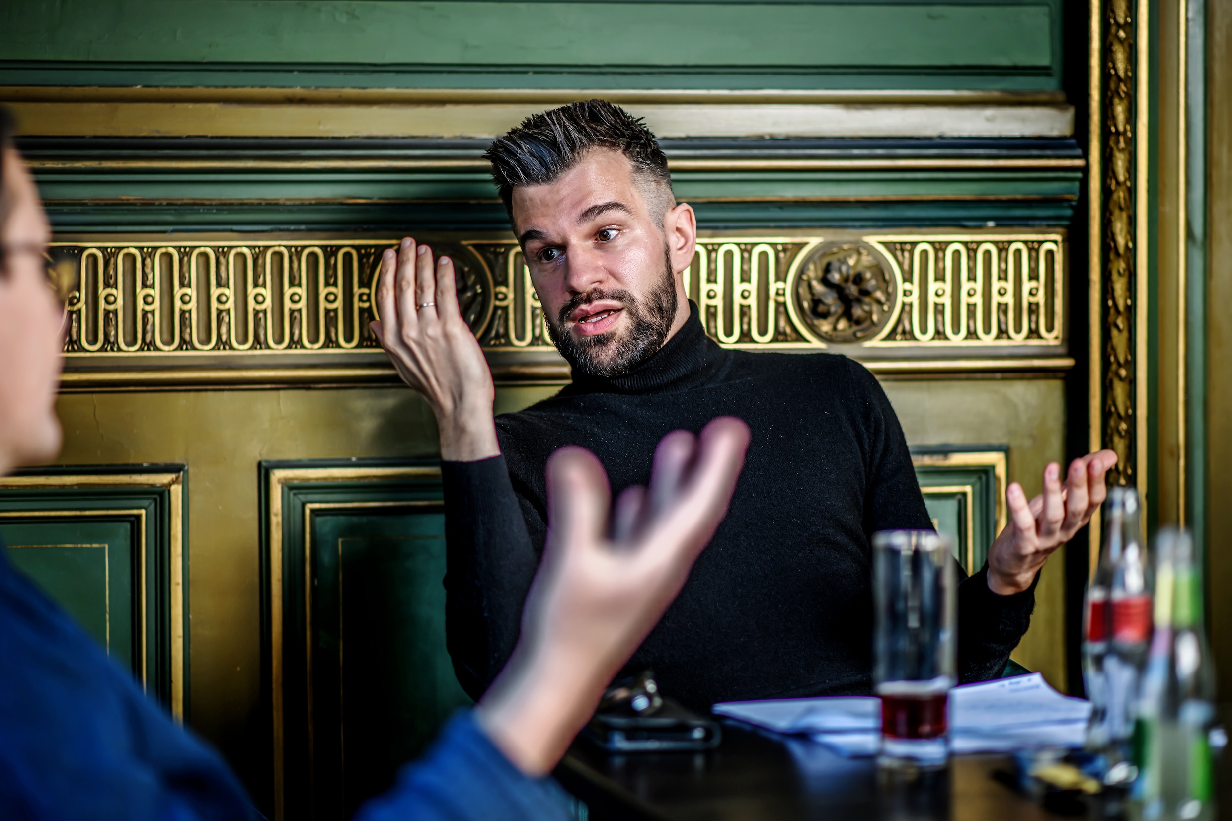 ‘Bart De Wever kan iets met zoveel aplomb zeggen dat iedereen denkt dat ...