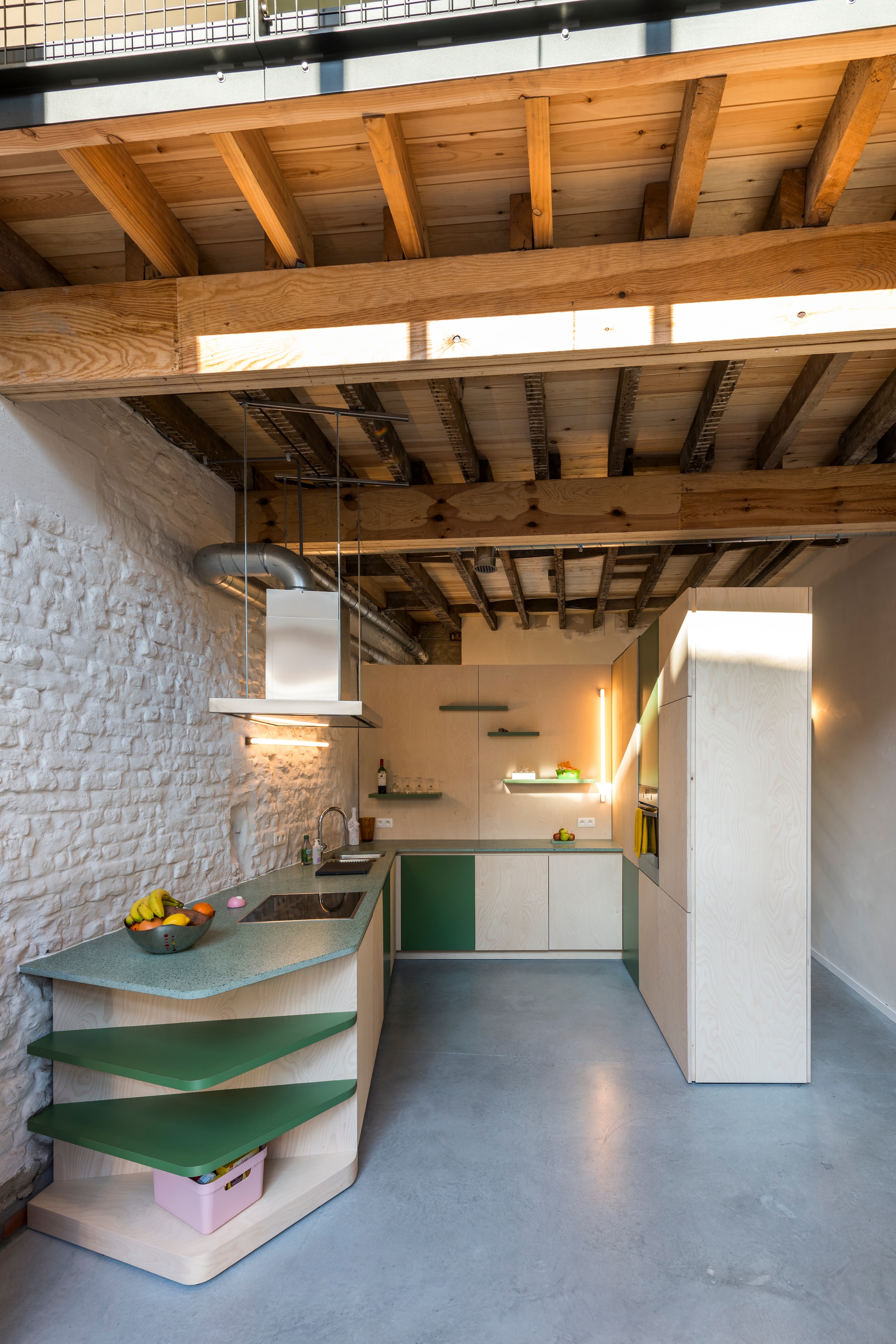 Binnenkijken in een Gents rijhuis met wow-factor: ‘Het vangnet blijft ...