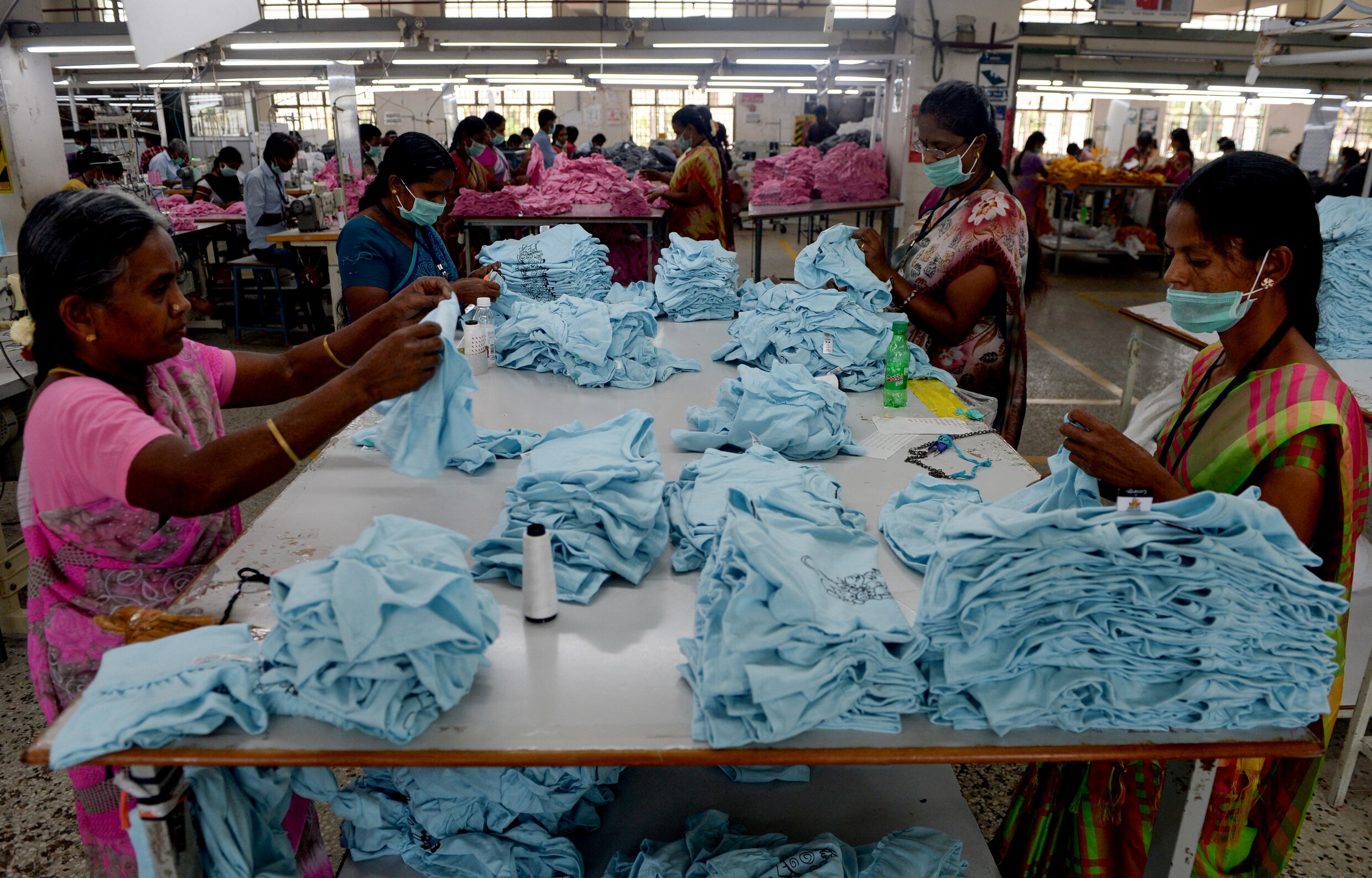 ‘Neen’ tegen fast fashion: Europa gaat de strijd aan tegen hip, snel en ...