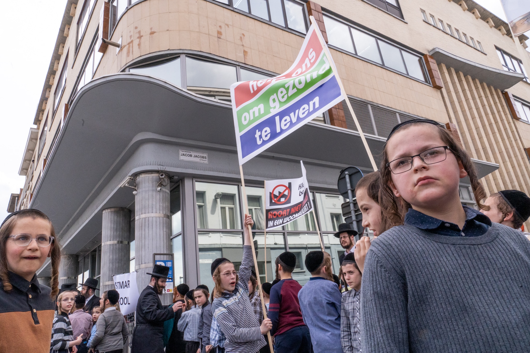 Betwiste goudsmelterij in Antwerpen moet sluiten: minister Demir ...