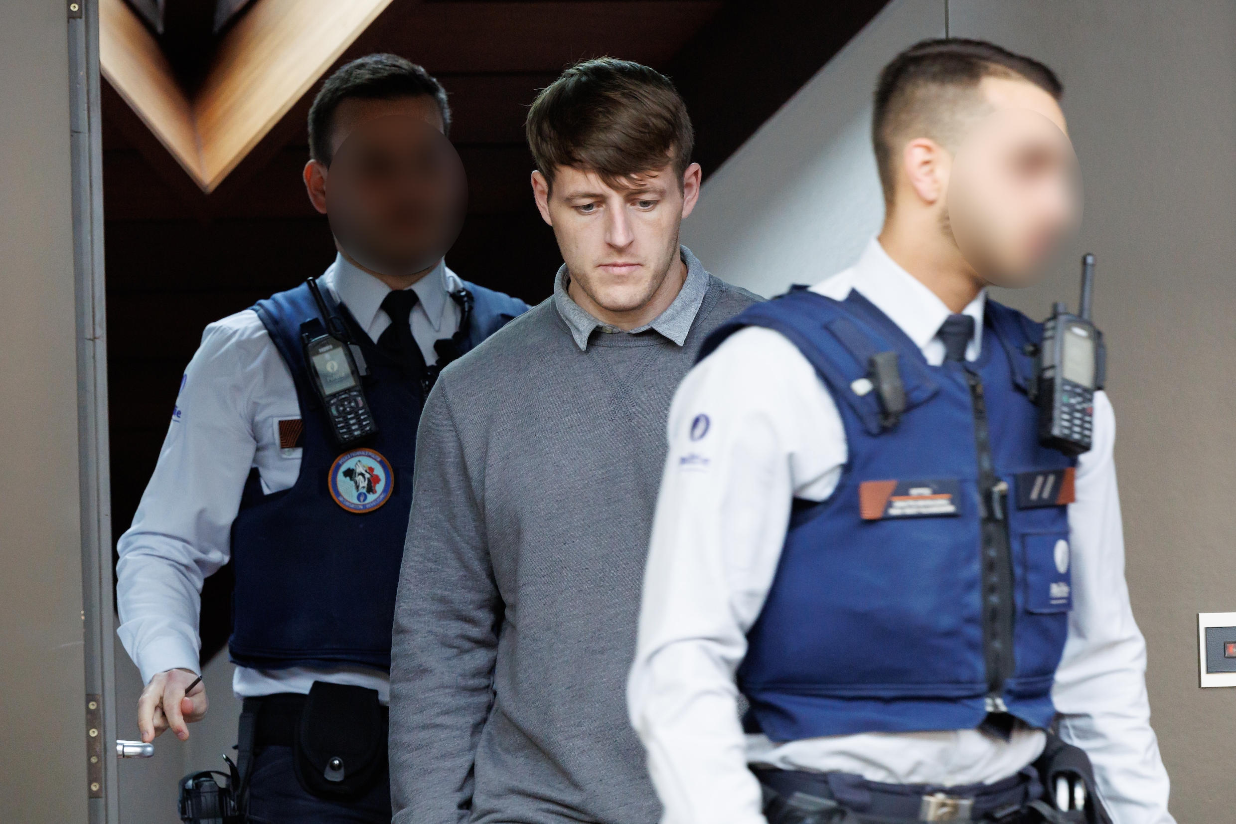 Viervoudig moordenaar Alexander Dean wil nieuw assisenproces | De Morgen