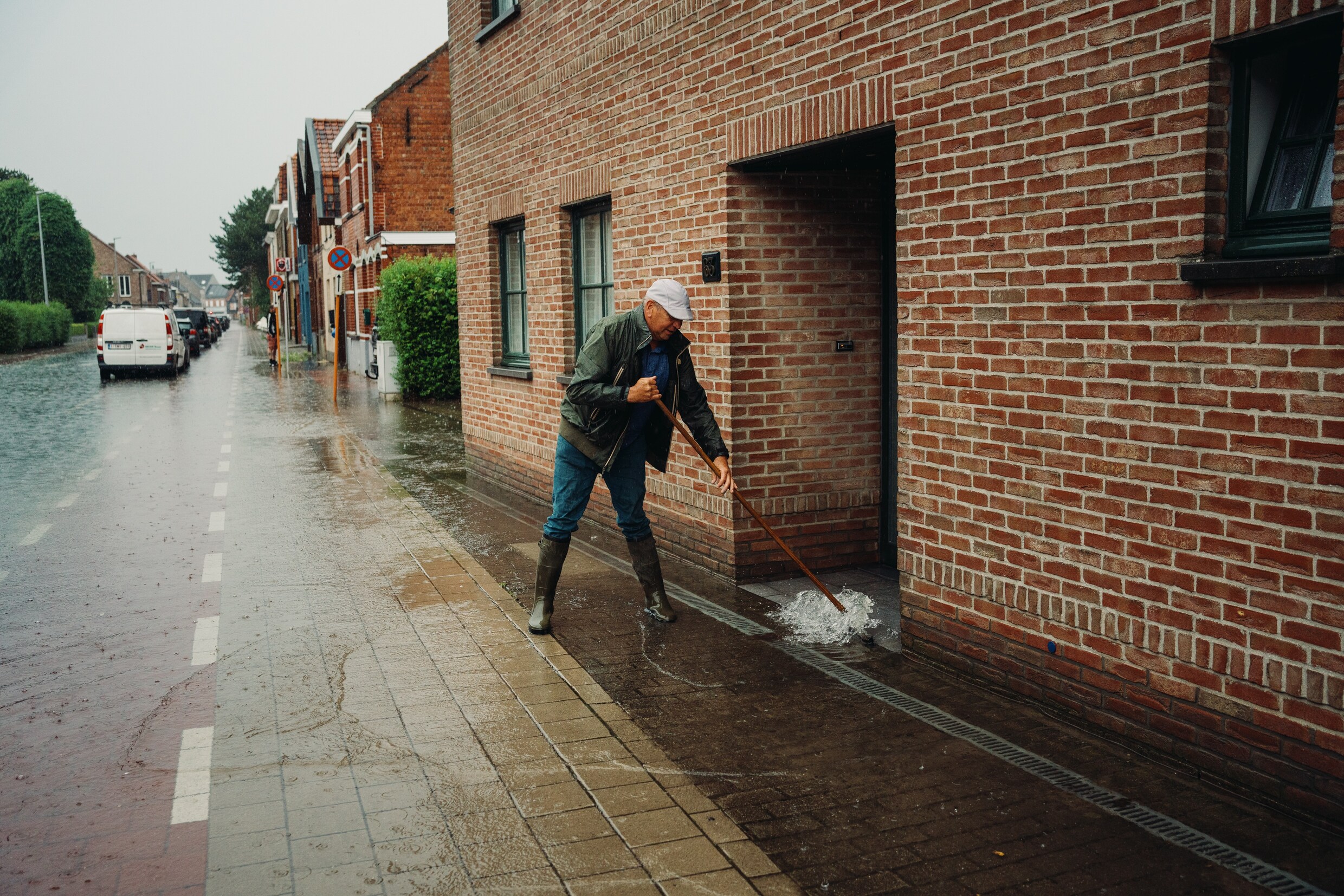 Nogal wat huizen kunnen de neerslag niet meer slikken. Wat kan u doen om uw woning te beschermen ...