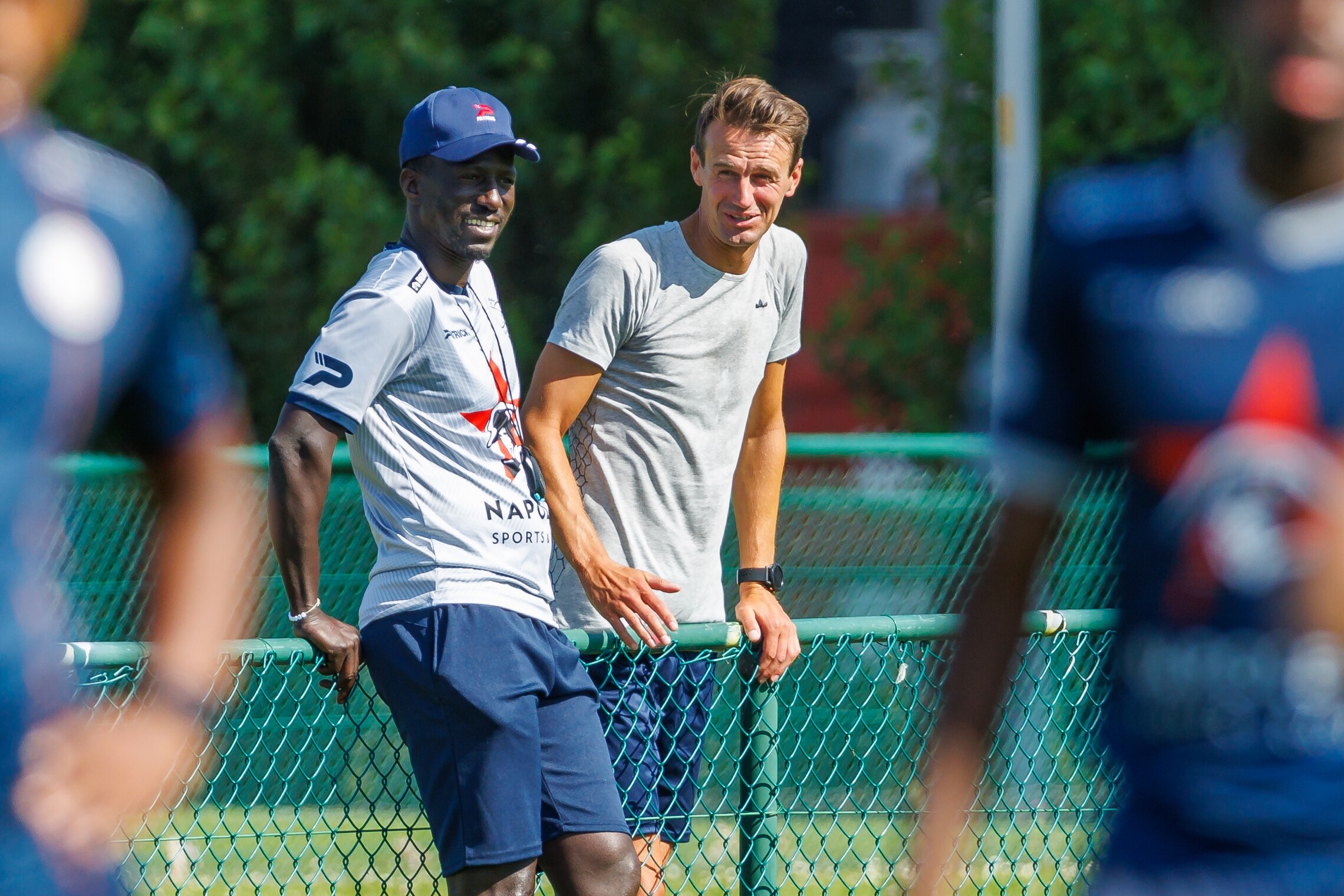Mbaye Leye niet langer coach van Zulte Waregem, ‘Essevee-iconen’ D ... Mbaye Leye niet langer coach van Zulte Waregem, ‘Essevee-iconen’ D ...
