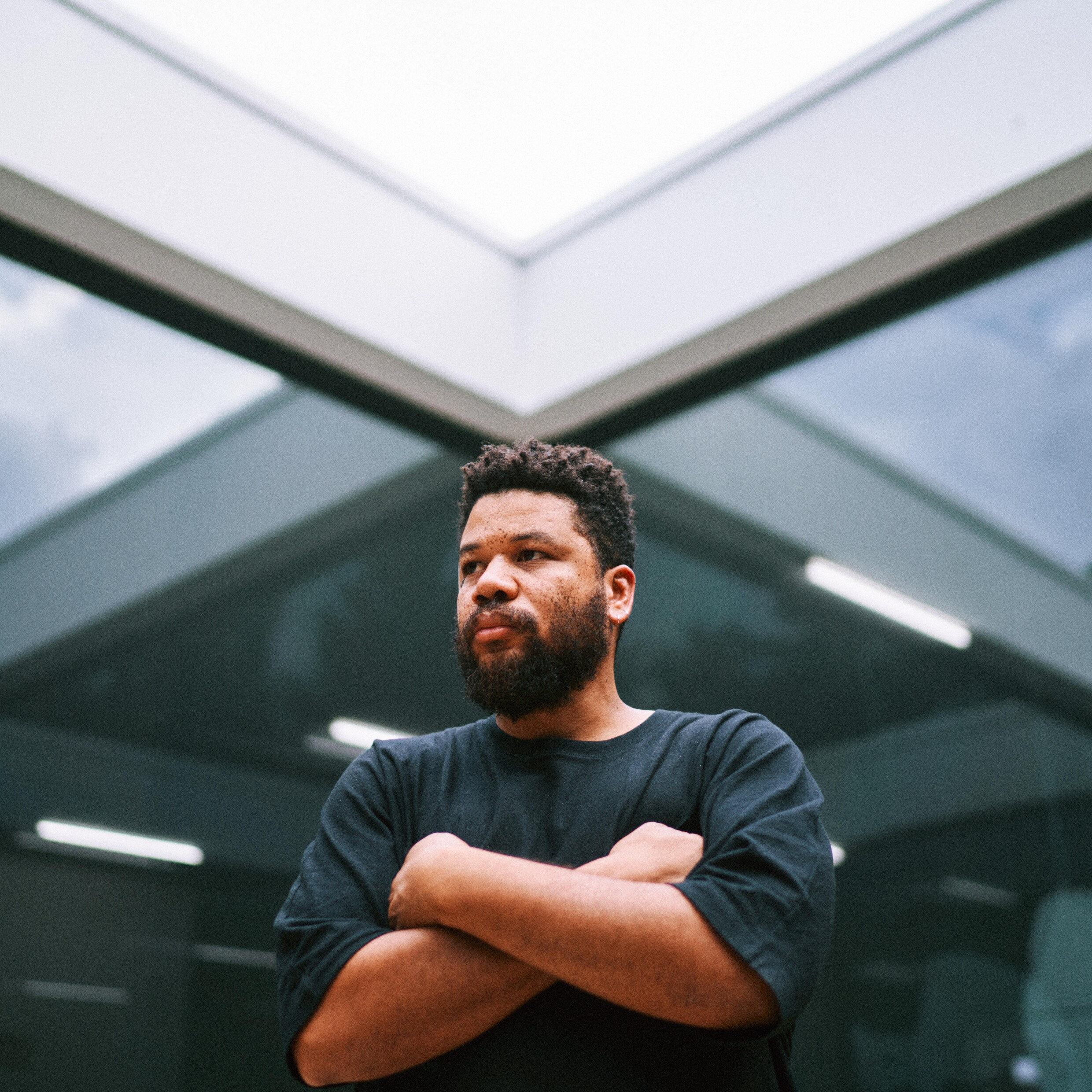 ‘Als kind was tekenen een ontsnapping’: wereldberoemd kunstenaar Oscar ...