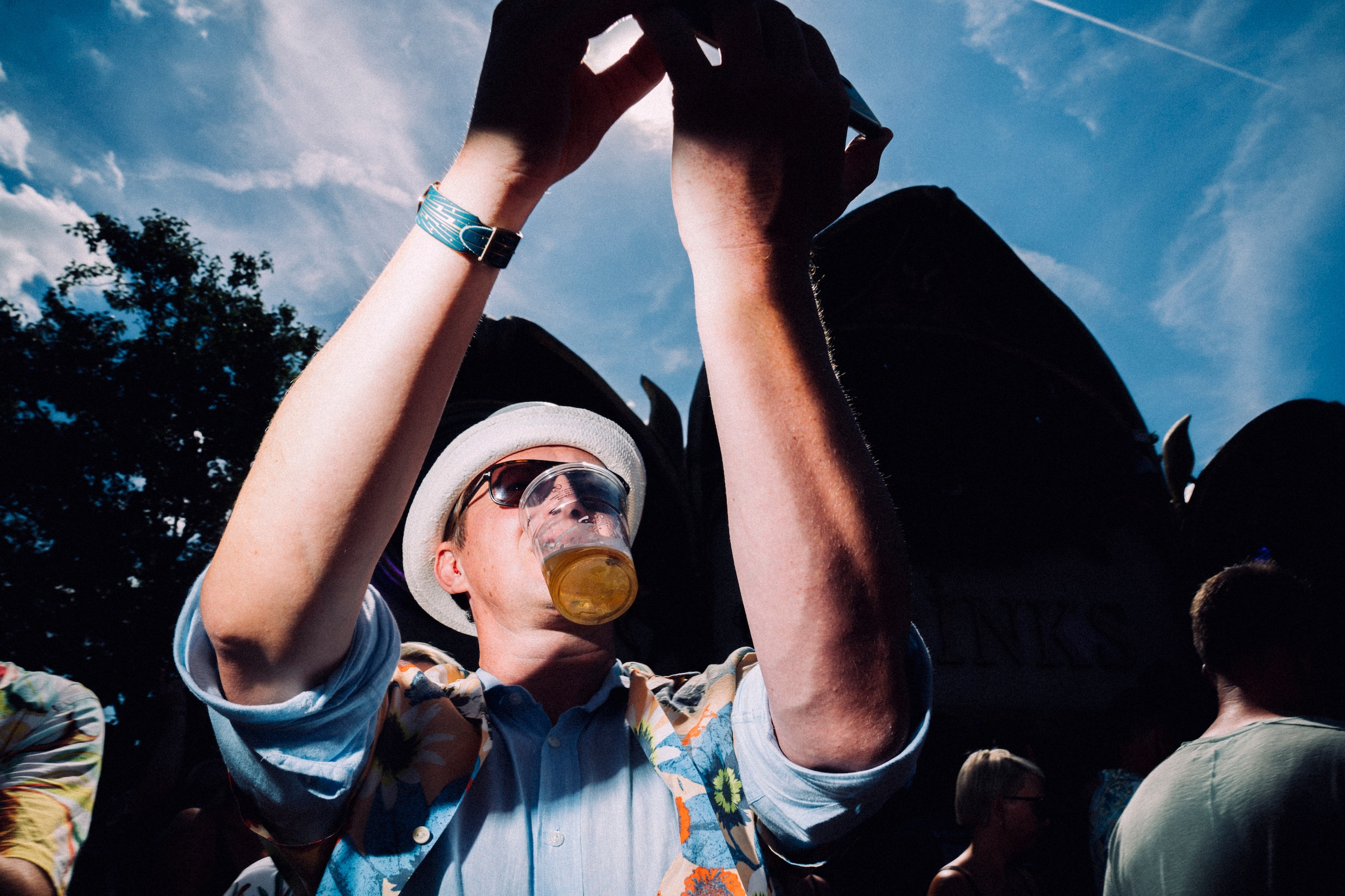 Tomorrowland blijft wegwerpbekers gebruiken, ondanks boetes: ‘We gingen ...