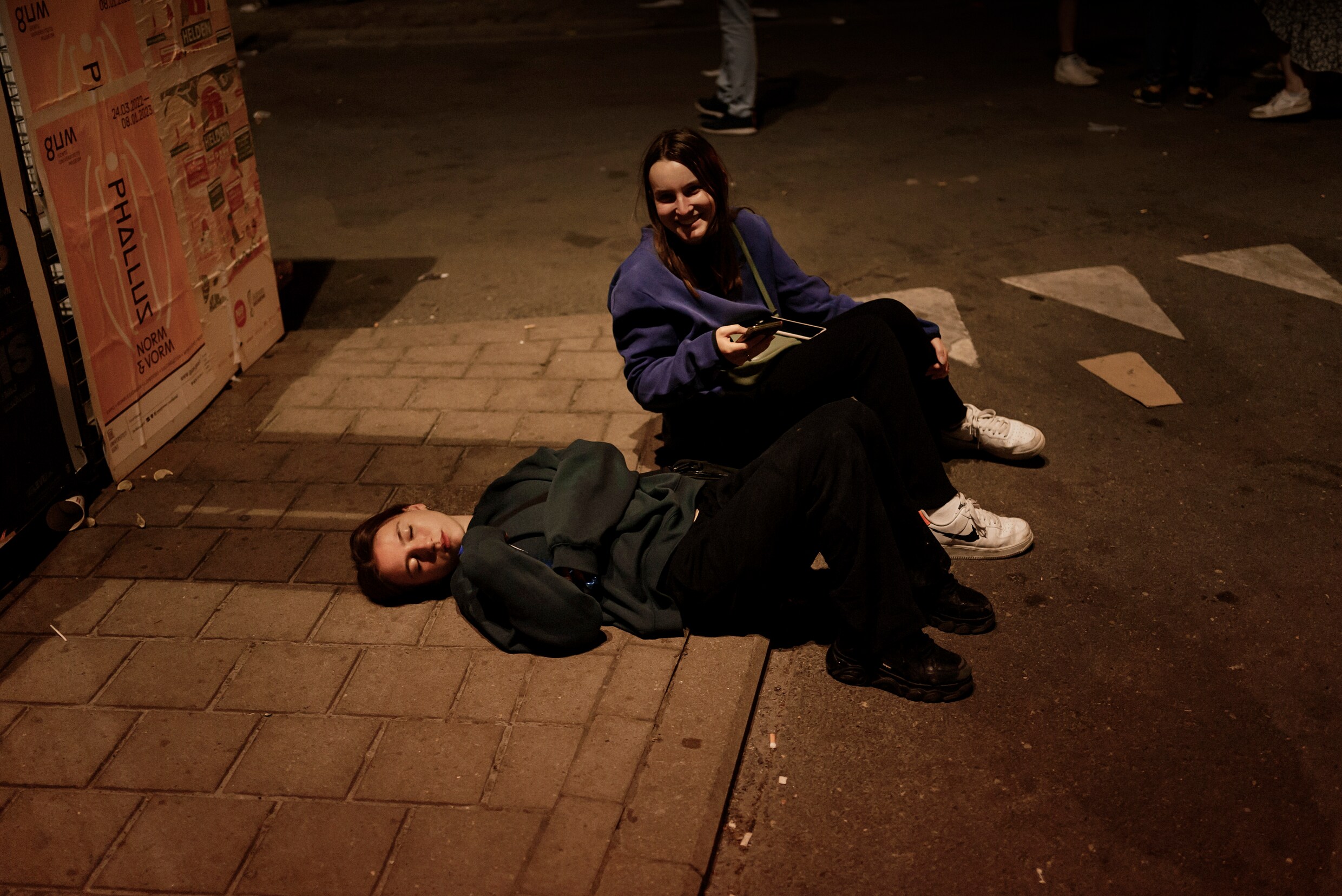 ‘Veel jongeren zadelen zichzelf met een sociale jetlag op’: tieners en ...