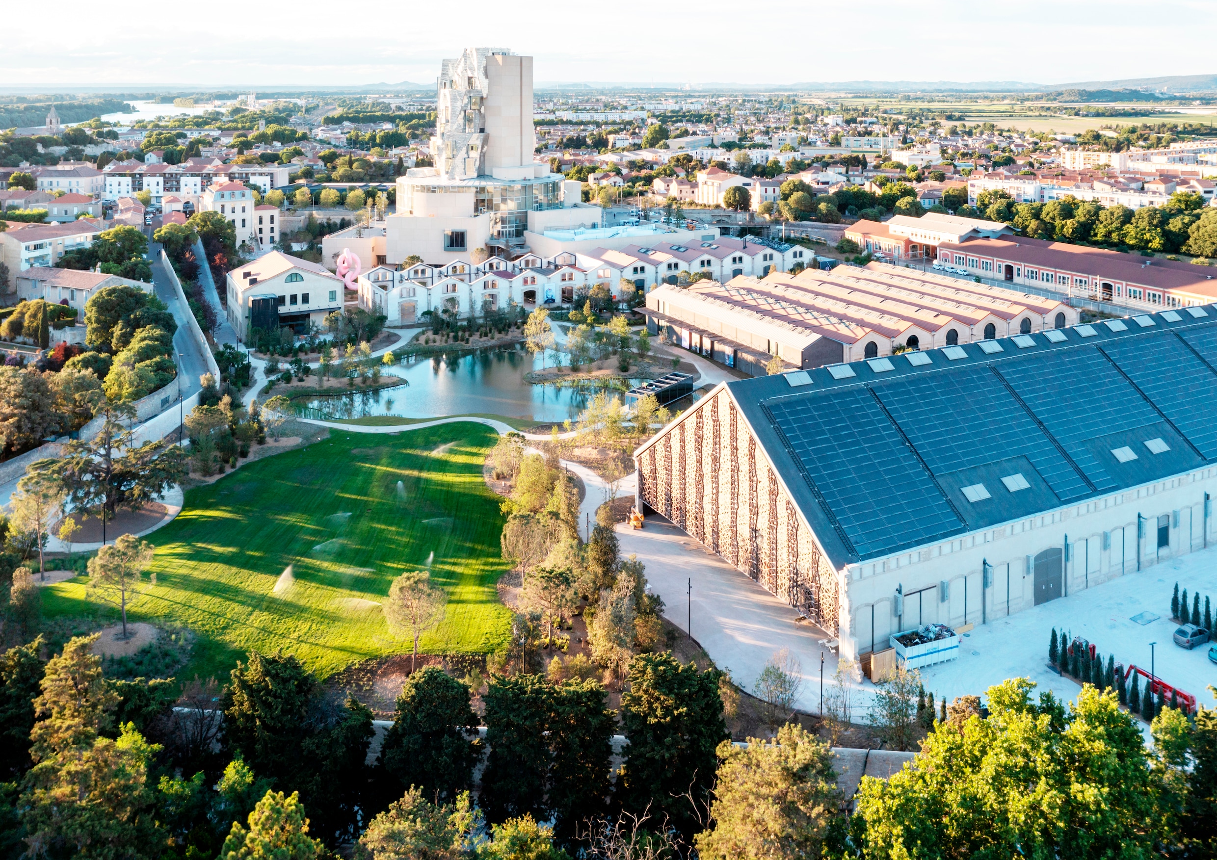 Architect Bas Smets, de Belg die de Notre-Dame in Parijs in het groen ...