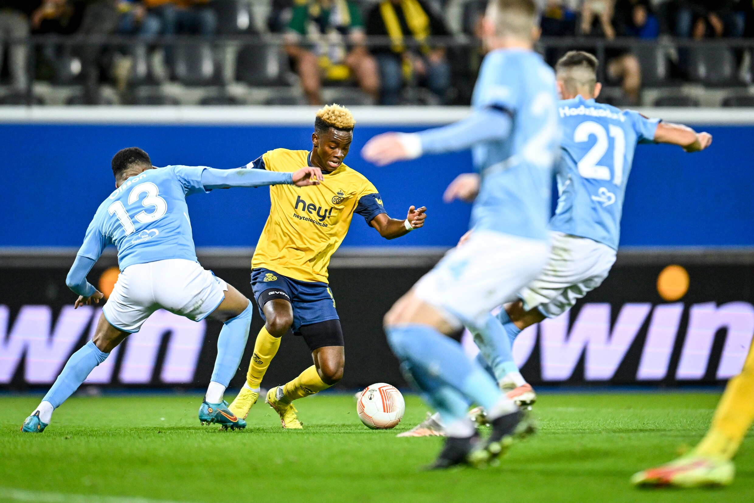 Union haalt achterstand op en legt Malmö met 3-2 over de knie | De Morgen