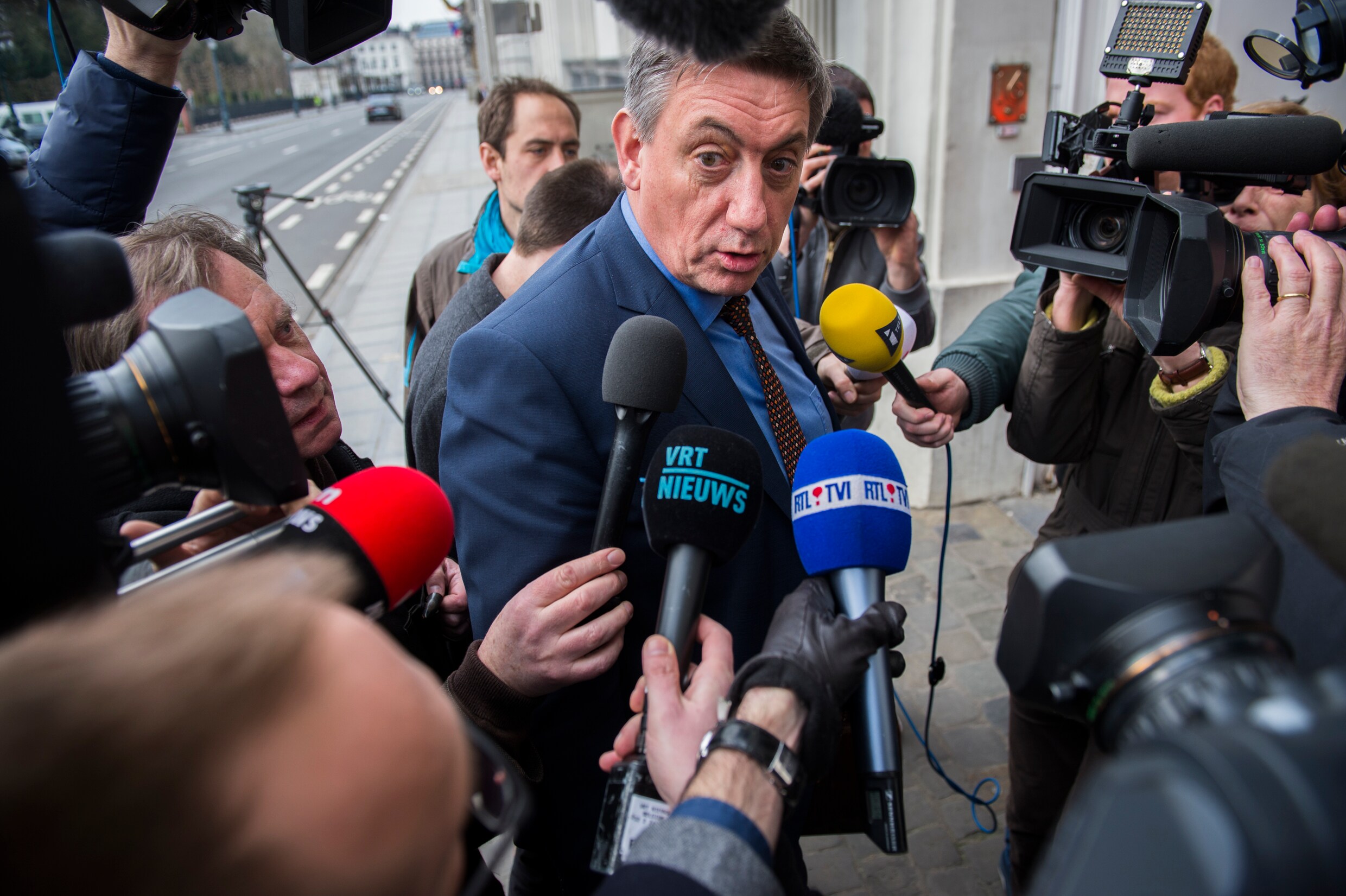 Vlaams akkoord over noodpakket energie dat burger en bedrijf moet ...