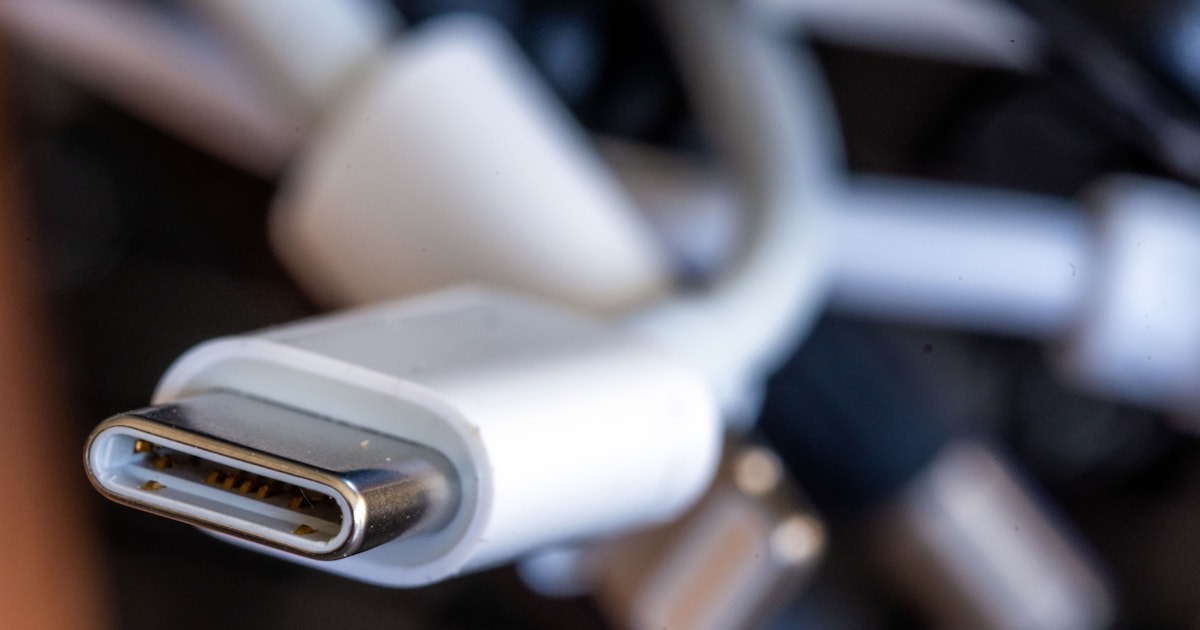 ‘Alle opladers zien er binnenkort hetzelfde uit, maar dat wil niet ...