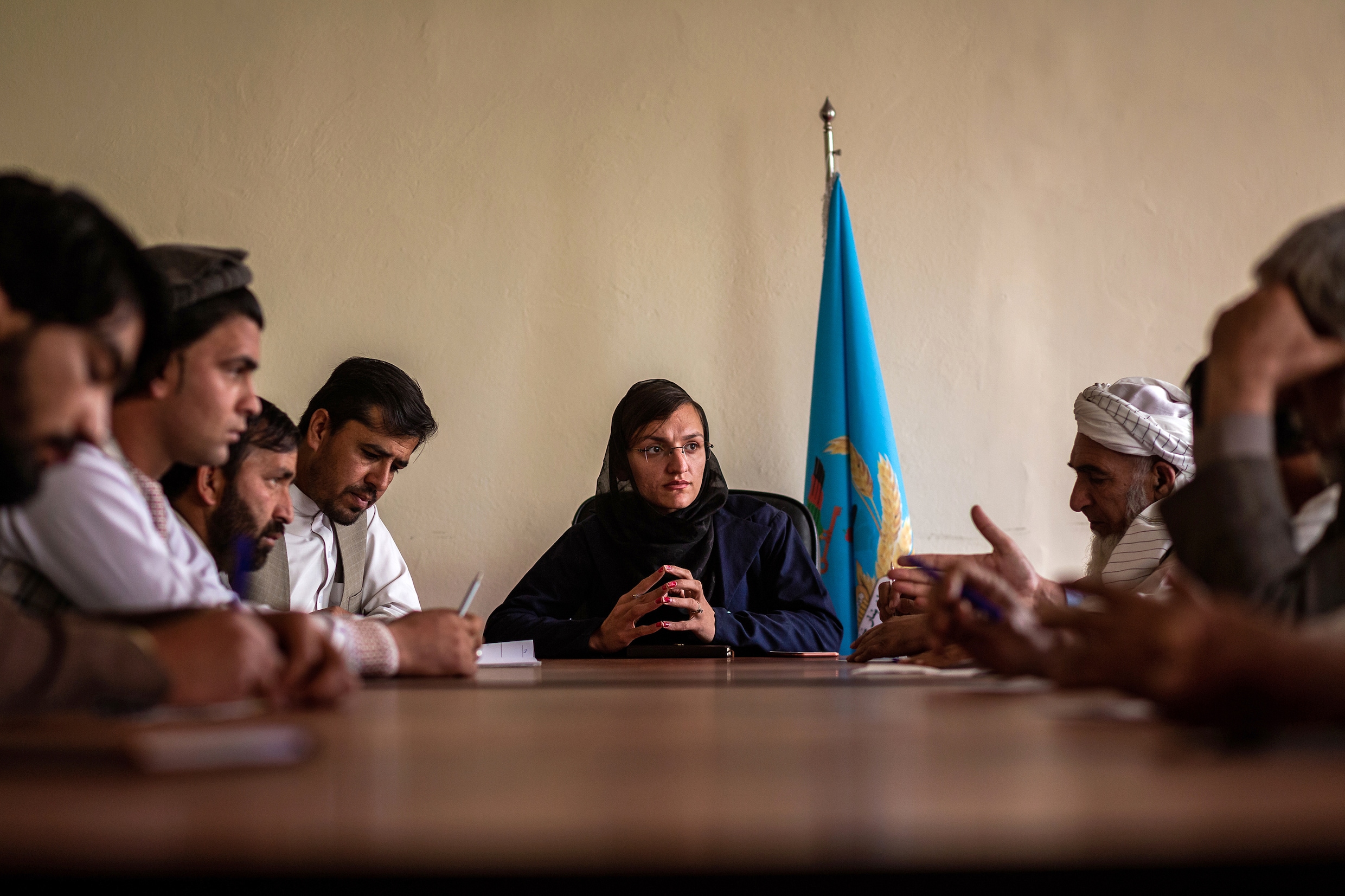 Afghanistans jongste vrouwelijke burgemeester ooit vluchtte naar ...