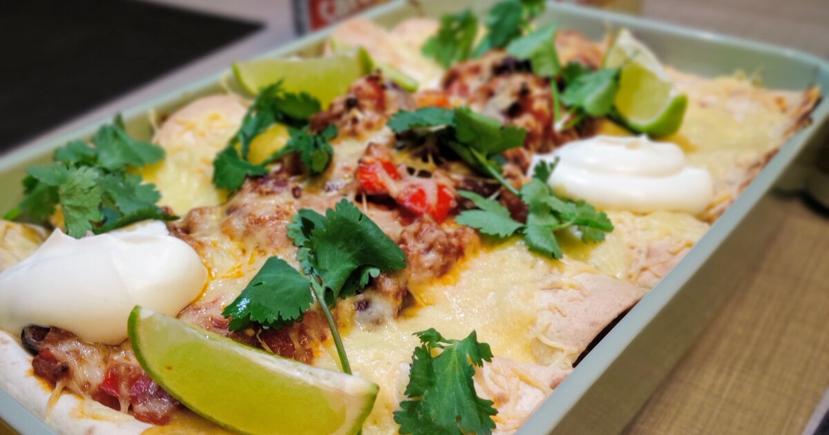 Chillen met enchilada’s vol chili con Cara: zo maak je het | De Morgen