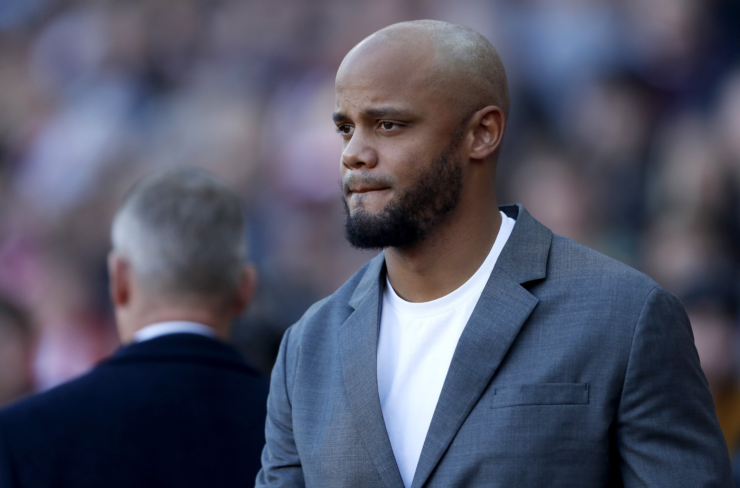 Ondertussen in Burnley, waar de renovatiewerken van Vincent Kompany een ...