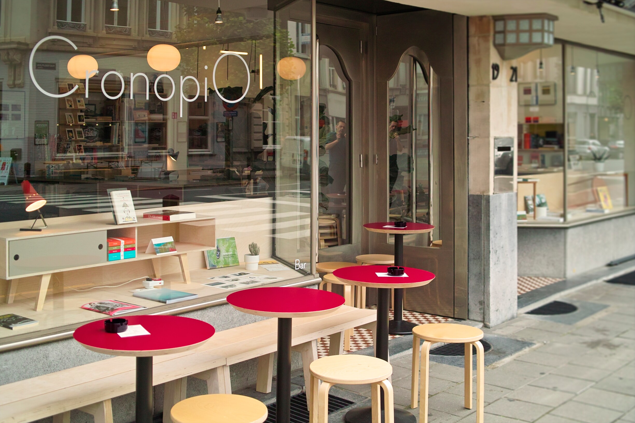 ‘Wat opvalt, is dat fictie het goed doet’: toppers en trends bij ...