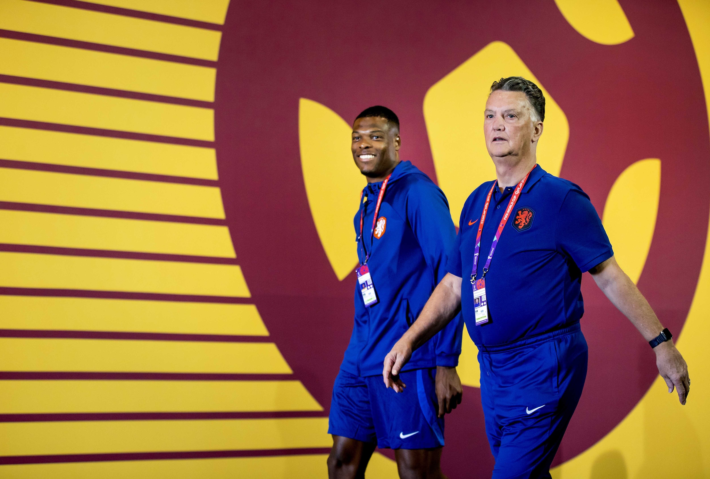 Een persconferentie met Van Gaal is altijd een beetje cabaret | De Morgen