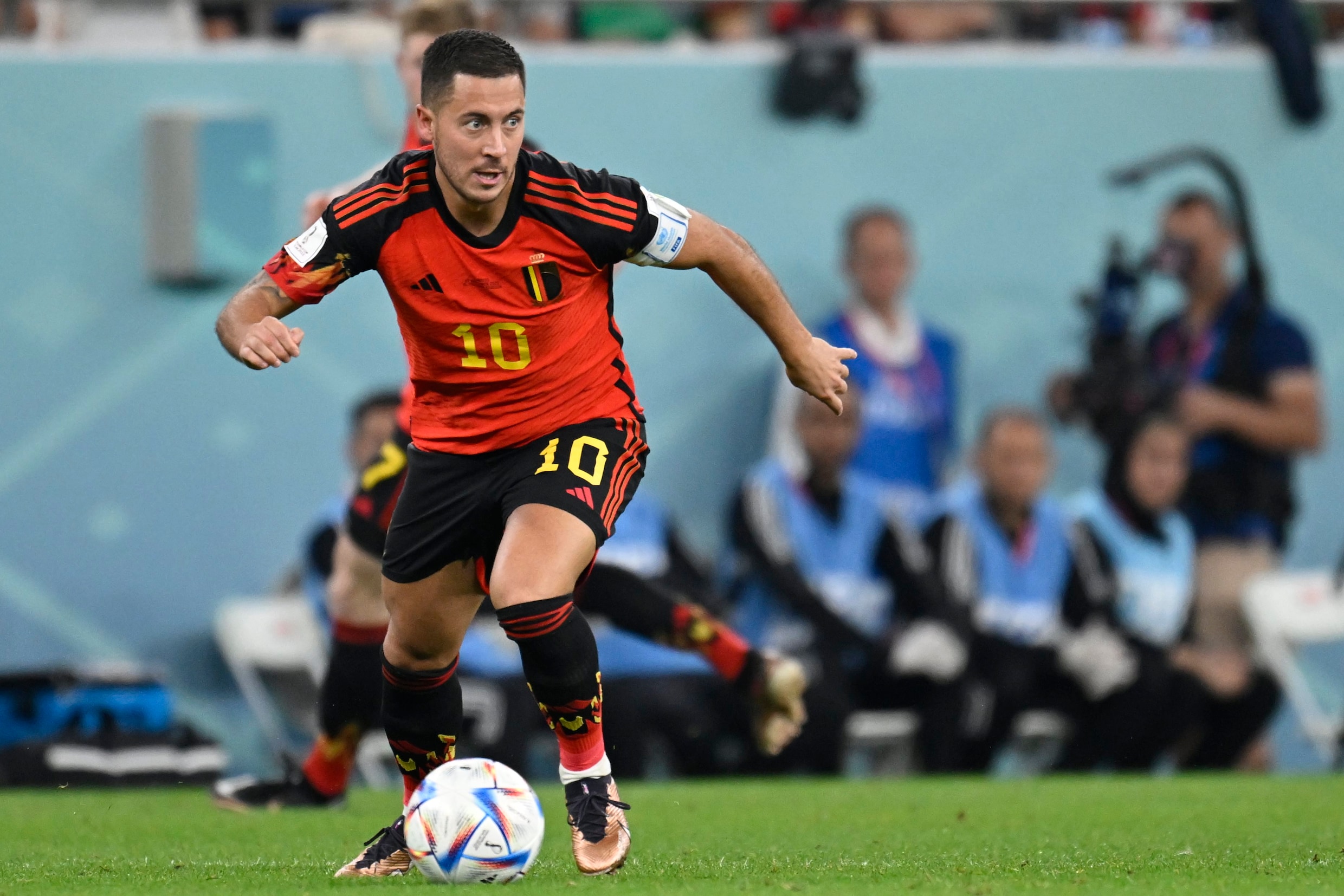 ‘Duivels afscheid’ voor Eden Hazard tijdens EK-kwalificatiematch tegen ...