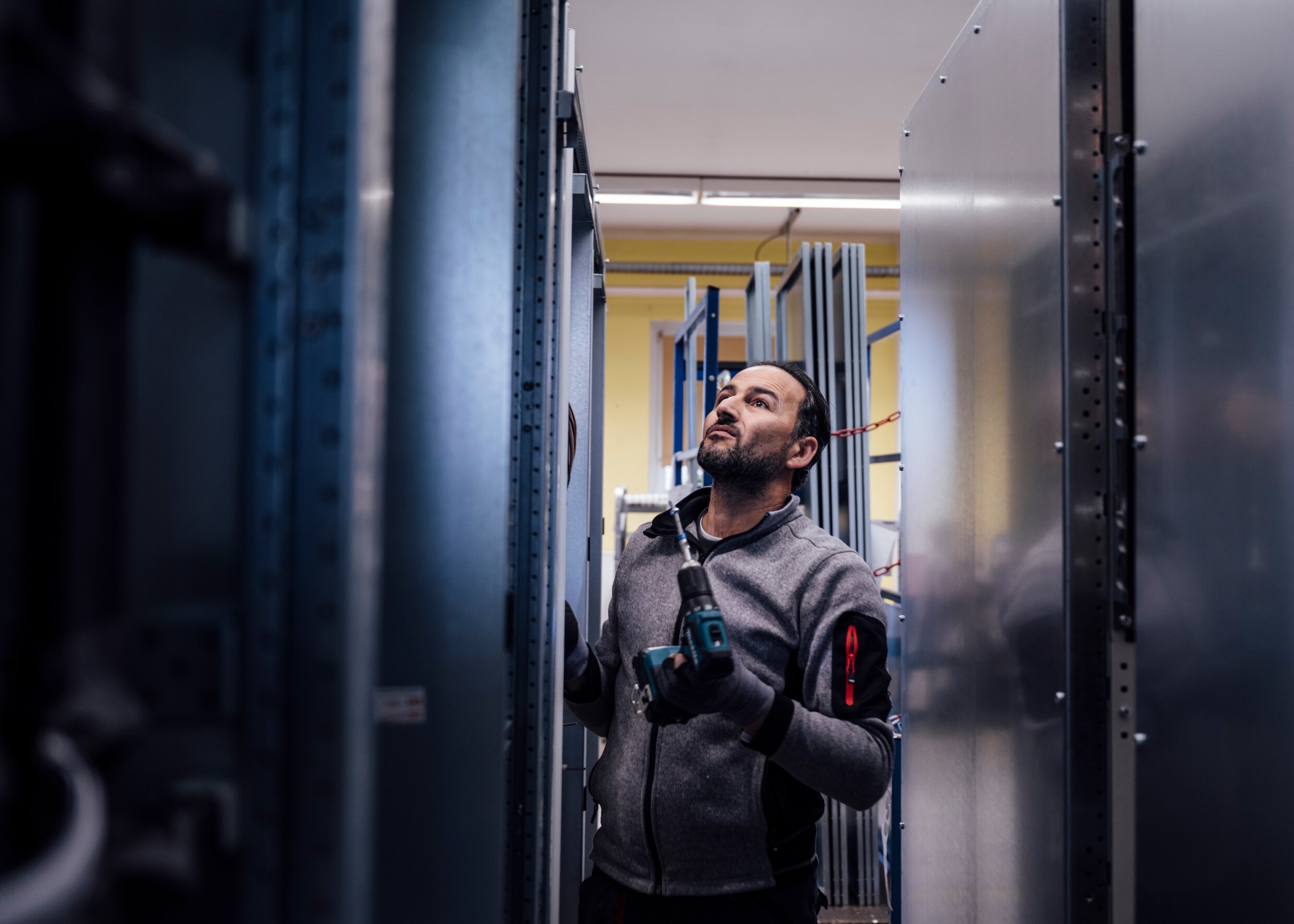 Deze nieuwe migratiewet moet Duitsland aan honderdduizenden vakmensen ...