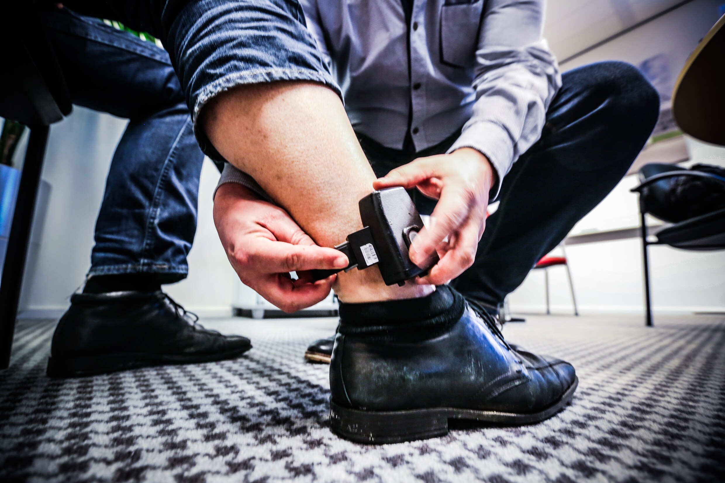 Voor het eerst meer dan 2.000 mensen met een enkelband in Vlaanderen ...