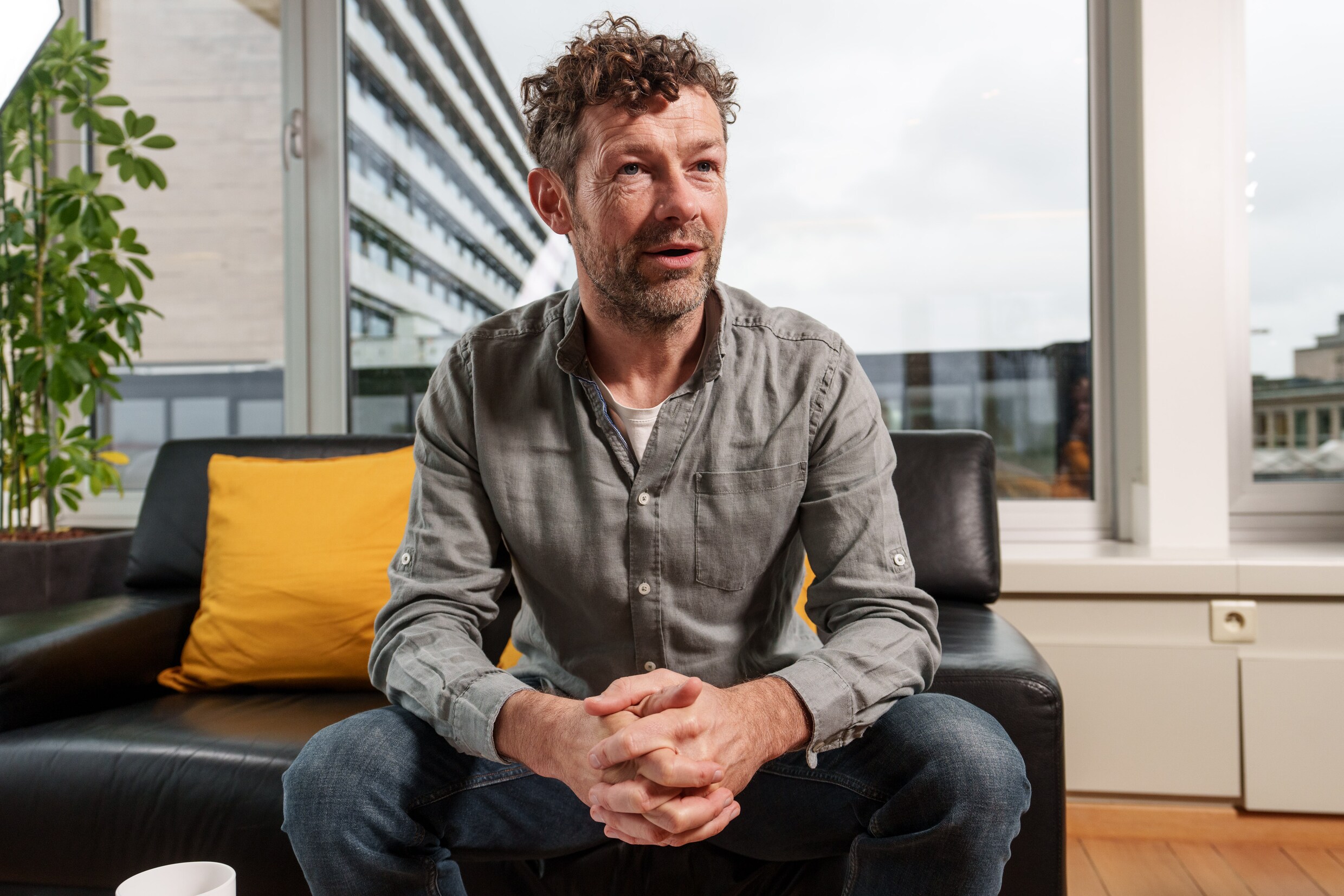 Vlaanderen heeft dringend 90.000 extra werkenden nodig: VDAB wil ook ...