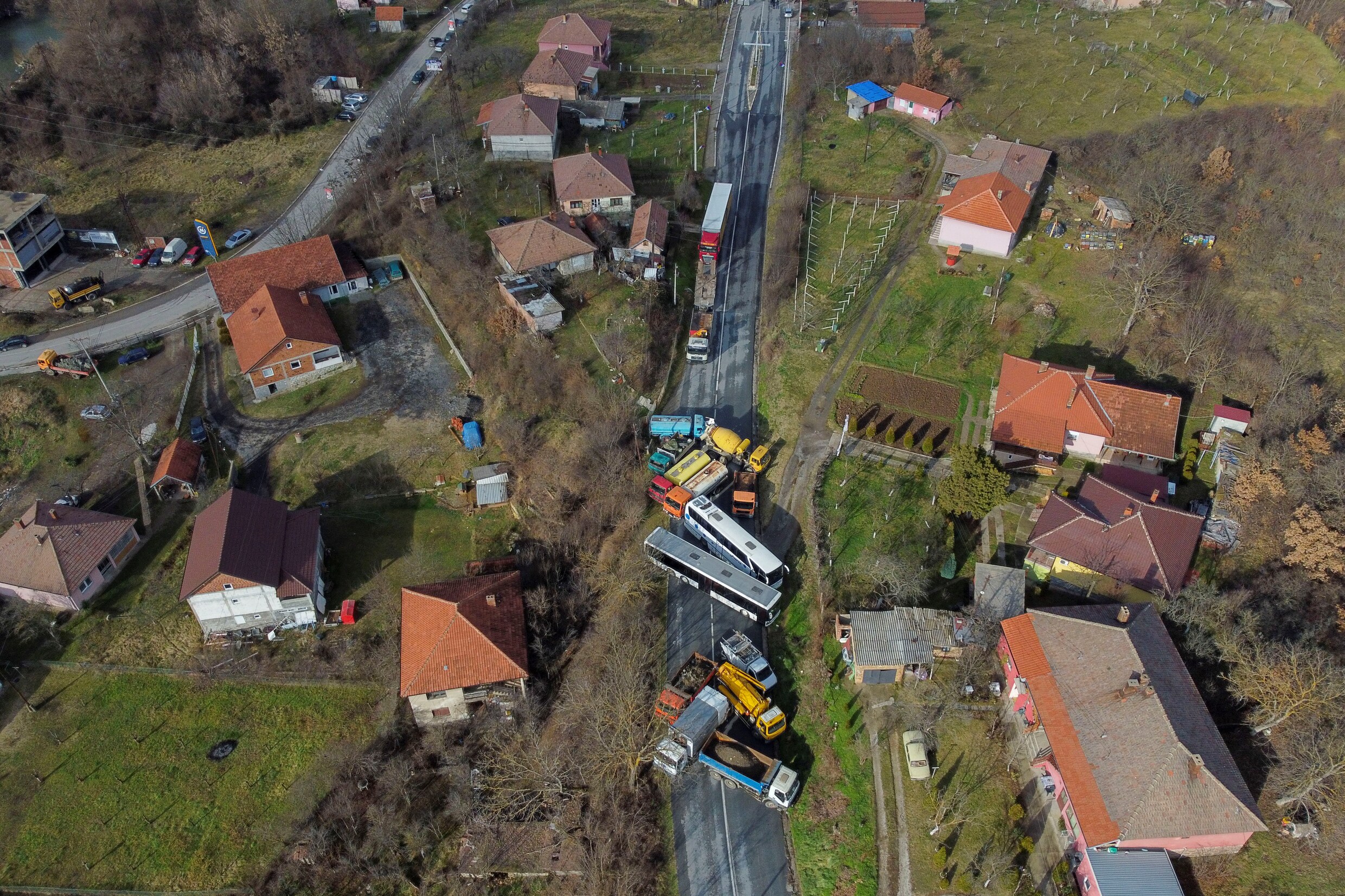 Stap naar de-escalatie? Servische president roept op grensblokkades ...