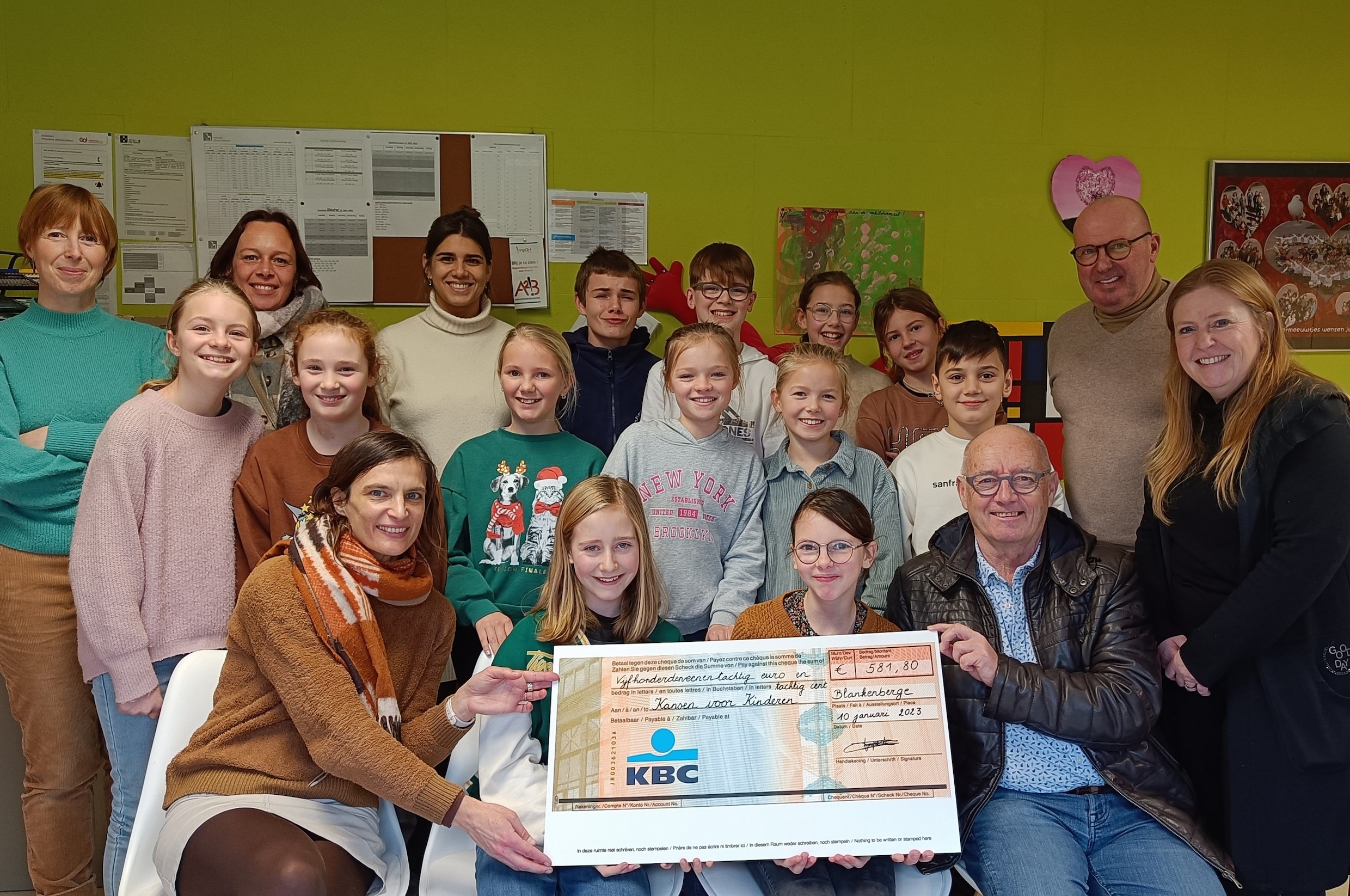 Ruim helft Belgen schonk vorig jaar aan goede doel | De Morgen